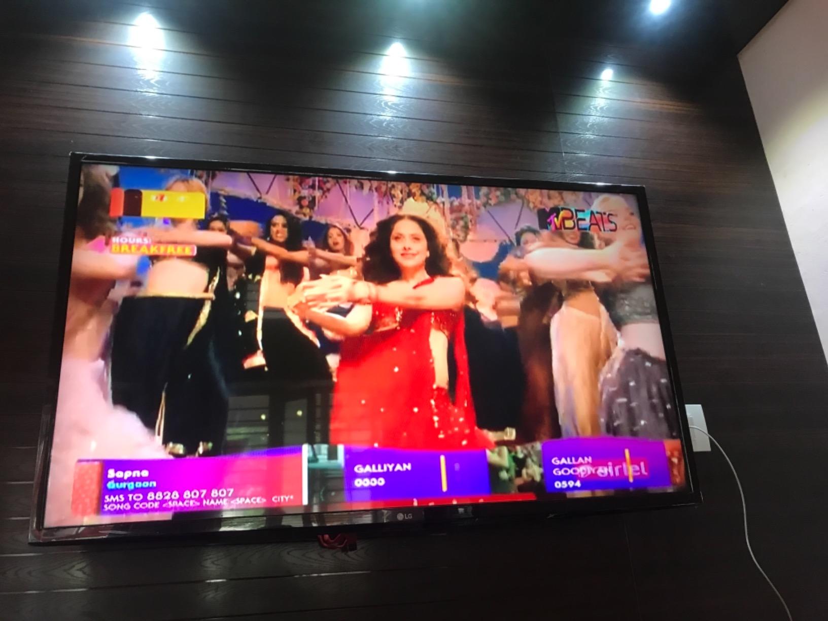 LG 108 cm (43 Inches) Full HD LED TV 43LJ523T (Black) (2017 model ...