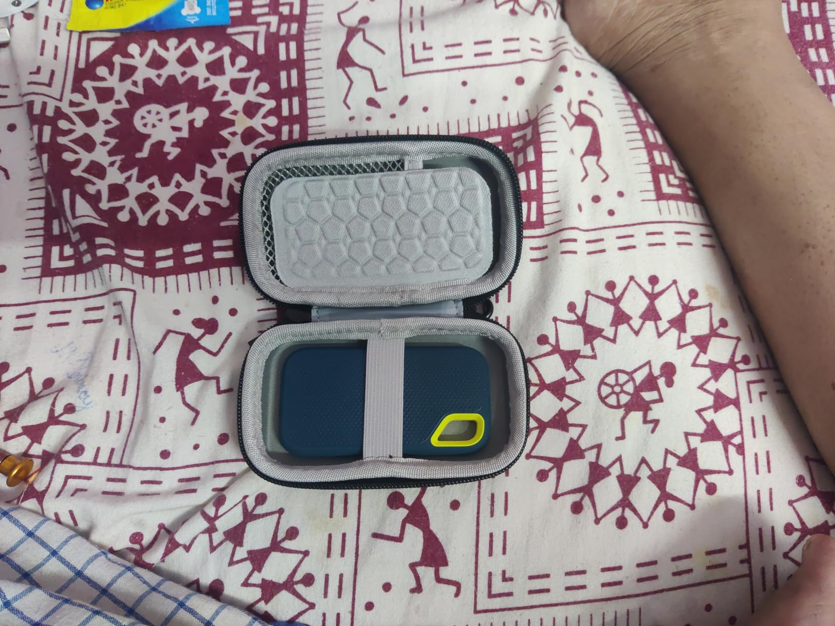 M.G.R.J® Portable Carrying Case Cover for SanDisk Extreme PRO/Portable ...