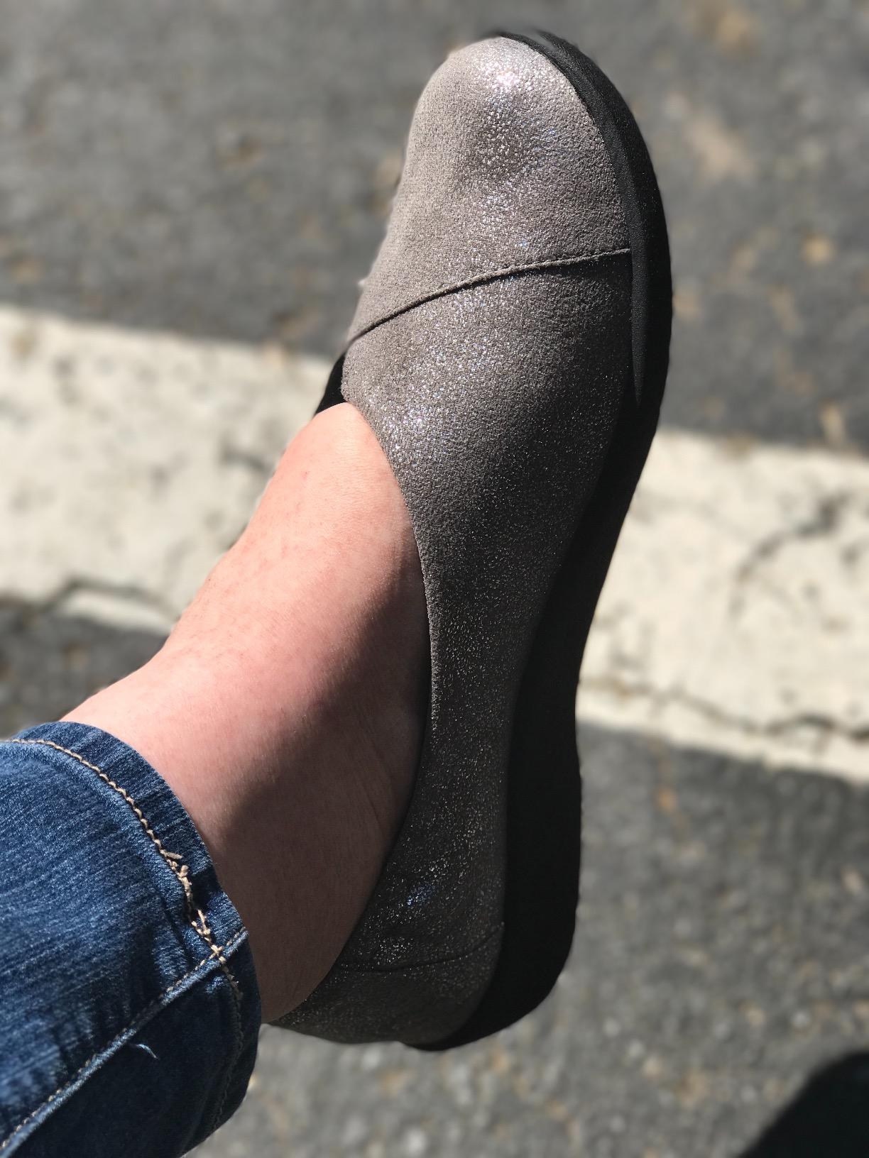 Amazon.com | Clarks Women's CloudSteppers Sillian Jetay Flat | Loafers ...