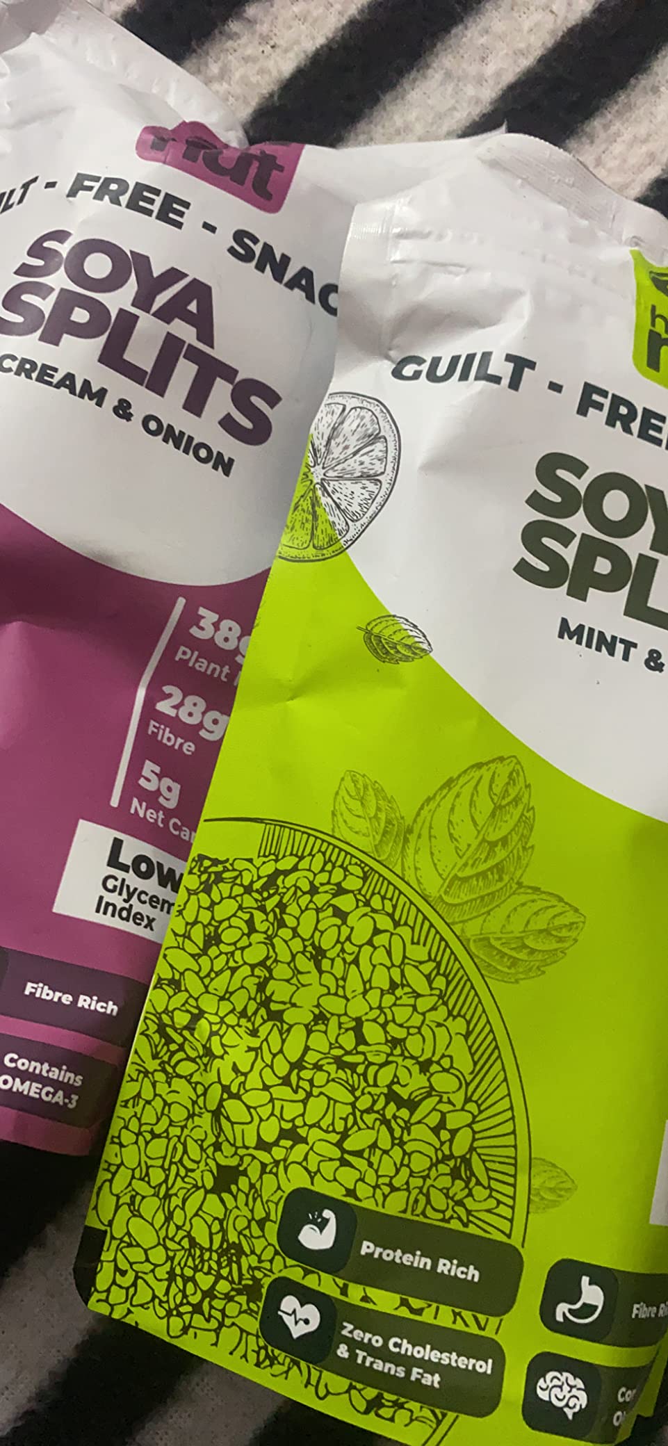 HealthNut Soya Splits Snack Packed in Cream & Onion and Mint & Lime ...