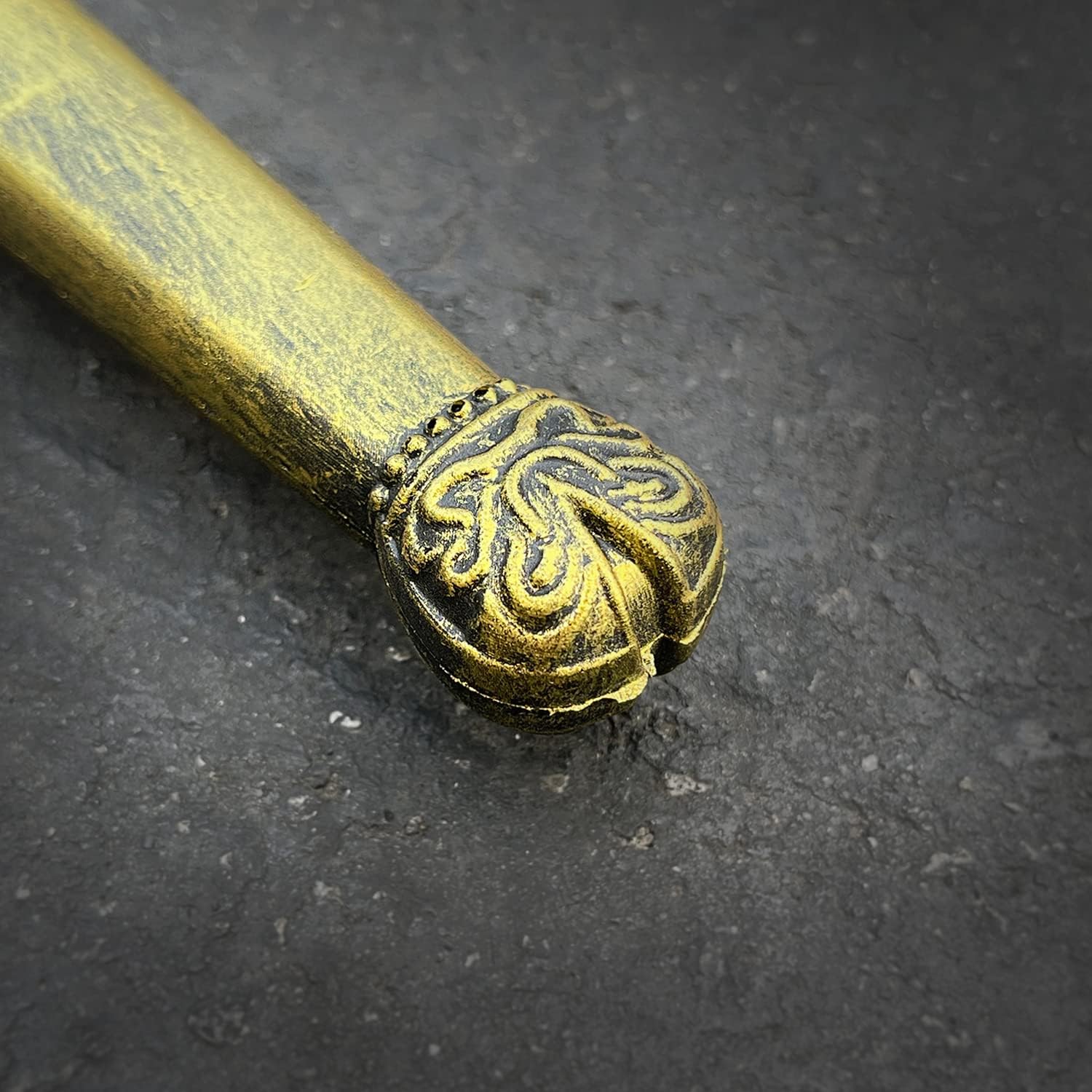 Amazon.com: 18" Long Foam Dagger Set Loki God of Mischief for Cosplay ...