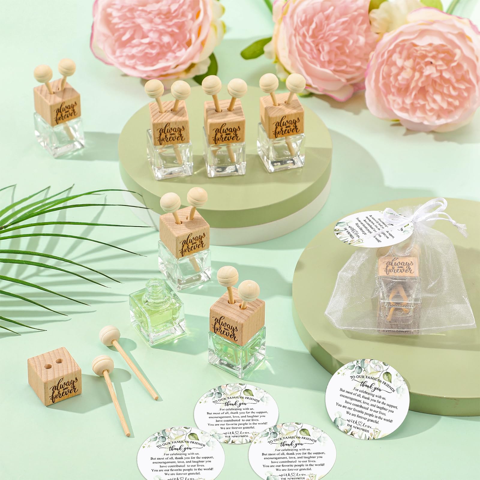 Diffuser wedding favors | Beachweddingtips.com