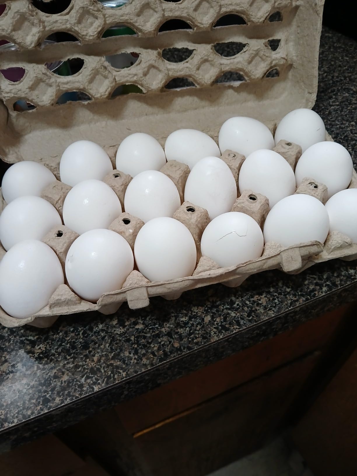 Amazon.com: Amazon Fresh, Cage Free Large White Eggs, Grade A, 18 Count ...
