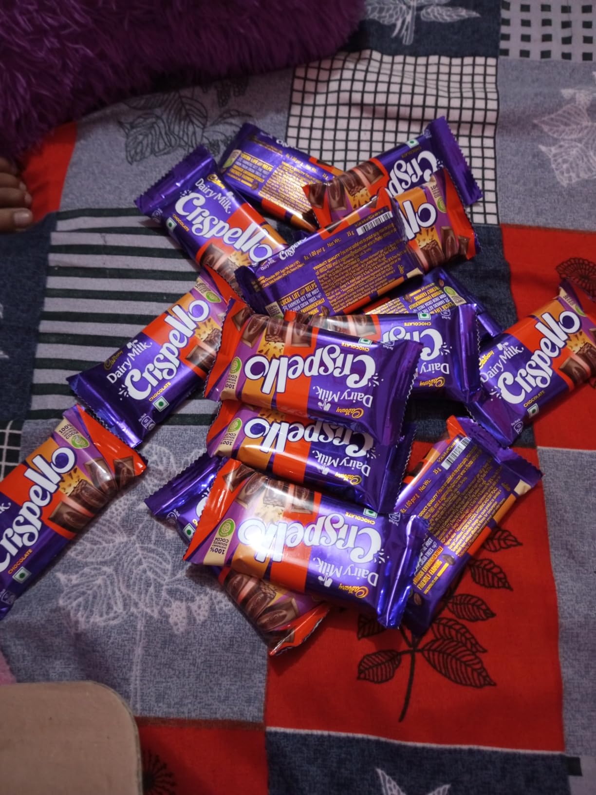 Cadbury Dairy Milk Crispello Chocolate Bar, 35 g : Amazon.in: Grocery ...