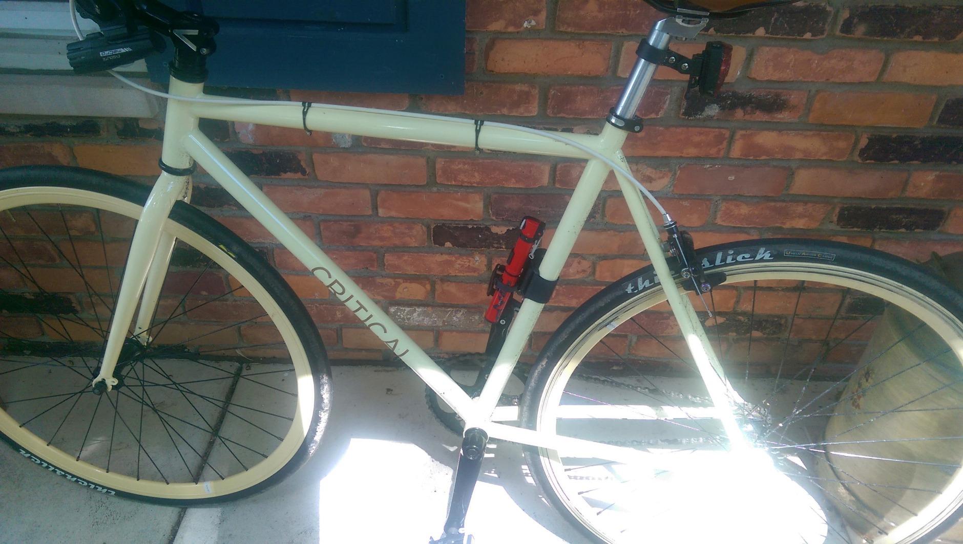 Amazon.com : Freedom ThickSlick Sport Tire, 700 x 28c : Bike Tires ...