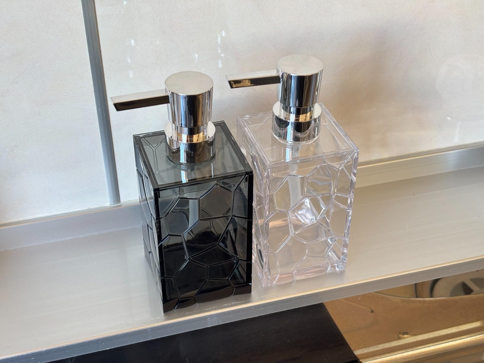 Amazon｜Sitengle ソープディ スペンサー 2個 320ml ソープボトル アクリル製割れにくい シャンプー詰め替えボトル 透ける オシャレ 角型 シャンプー容器 洗面台 お風呂 ...