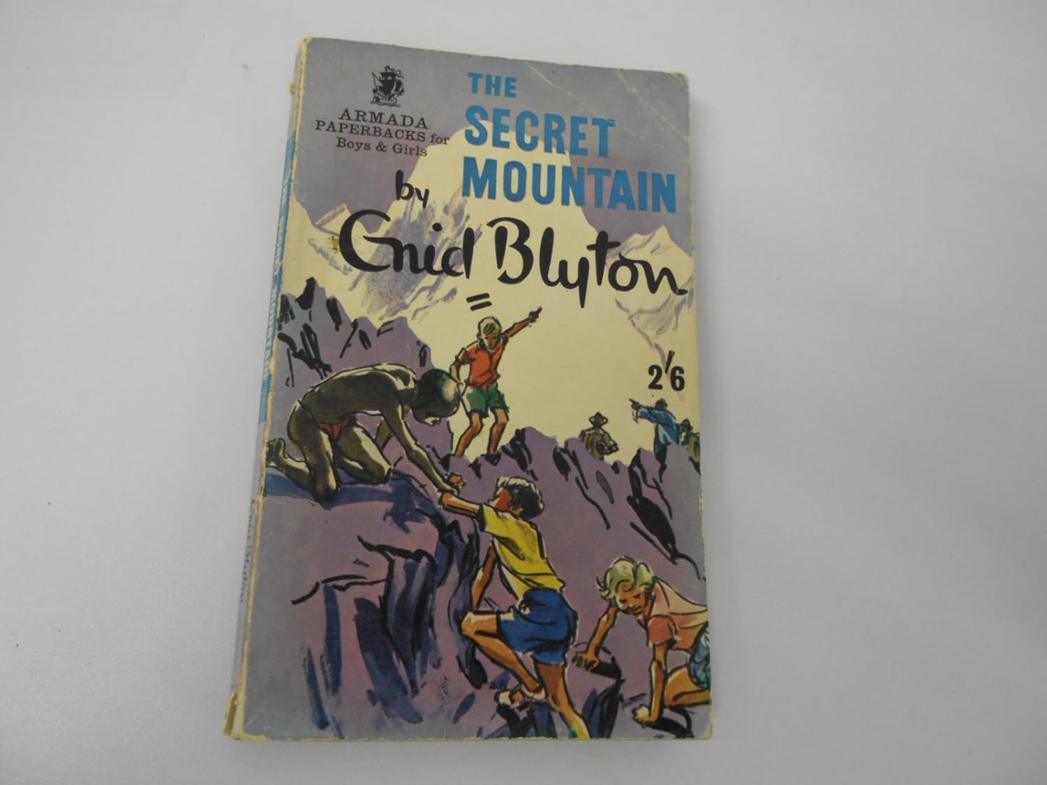 Secret Mountain: Blyton Enid: 9780006792468: Amazon.com: Books