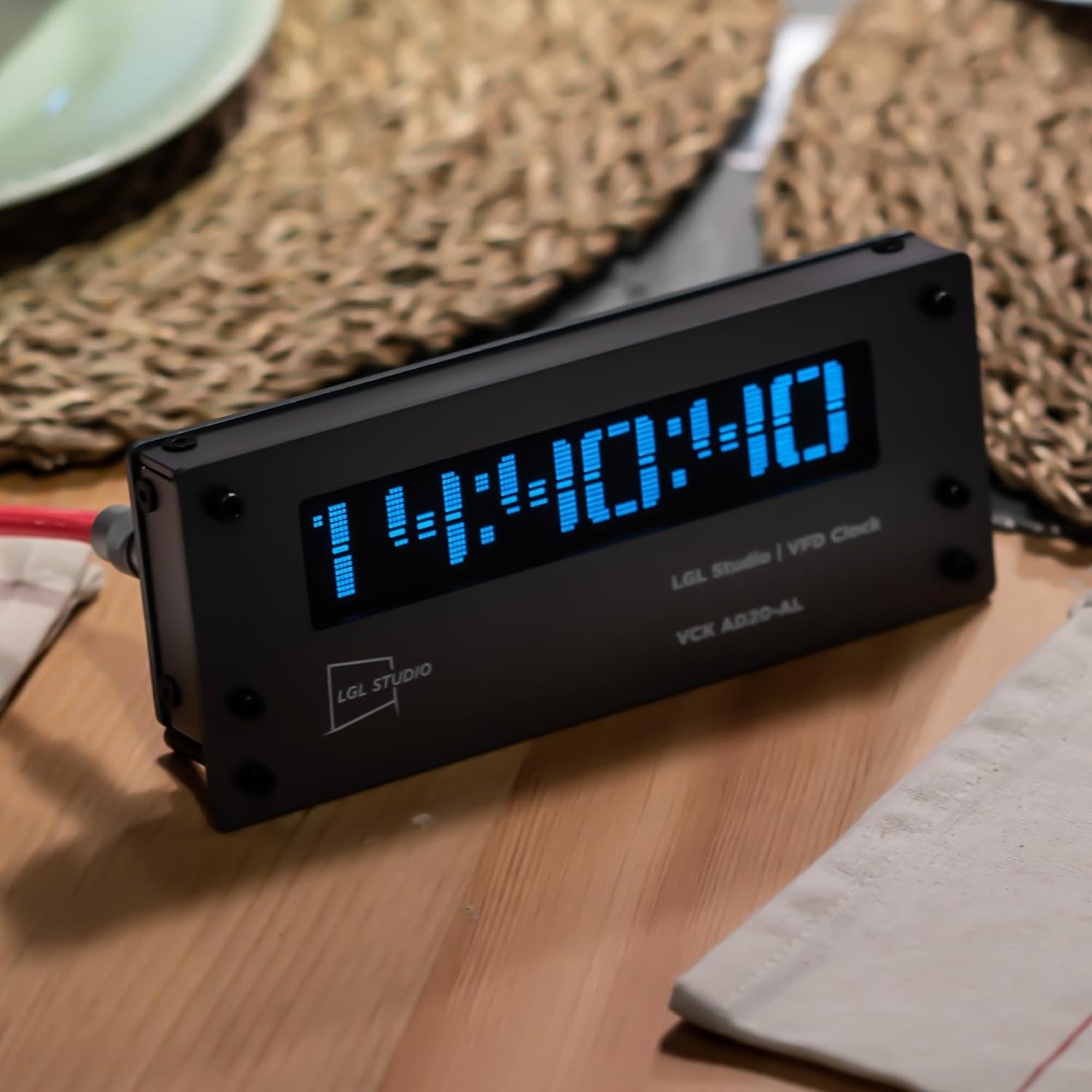 LGL Studio - Horloge VFD | Tube Nixie et horloge électronique numérique ...