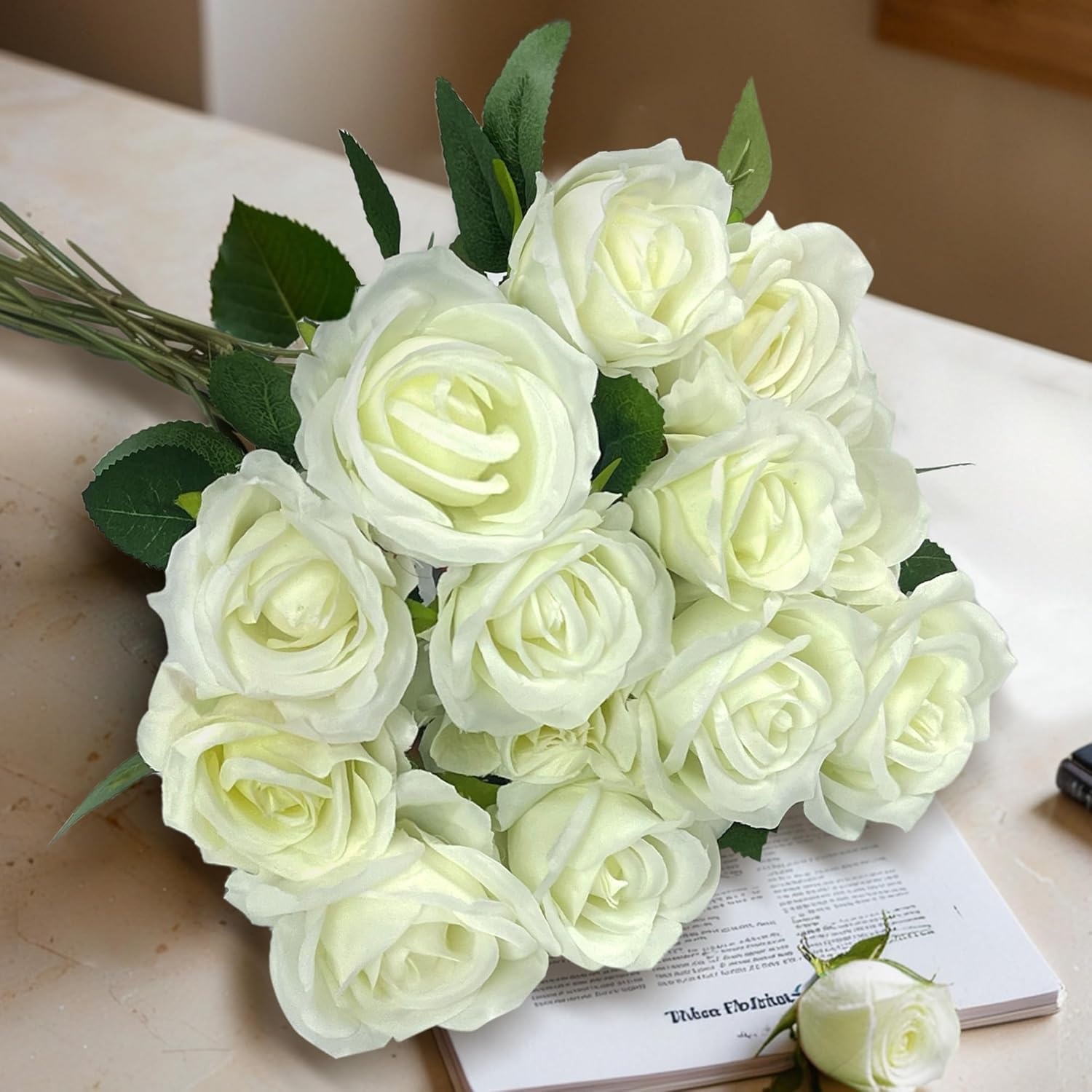 Amazon.com: YUQILIN 50 Pack Artificial Flowers Rose, White Rose Flowers ...