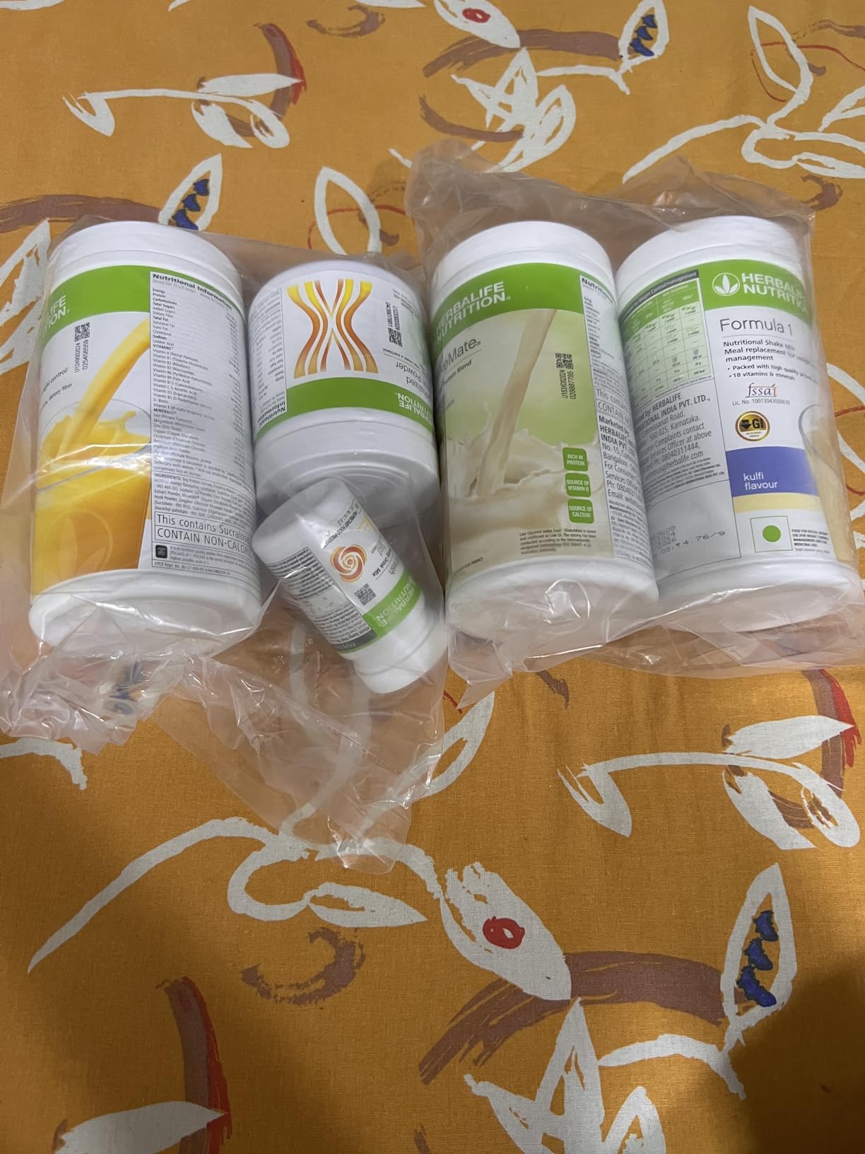 HERBALIFE Weight Loss Combo (Formula 1 Mango Flavor, shakemate, protein ...