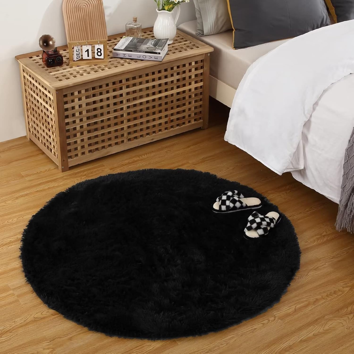 Amazon.com: GlowSol Plush Shaggy Area Rug Black Round Rugs for Living ...