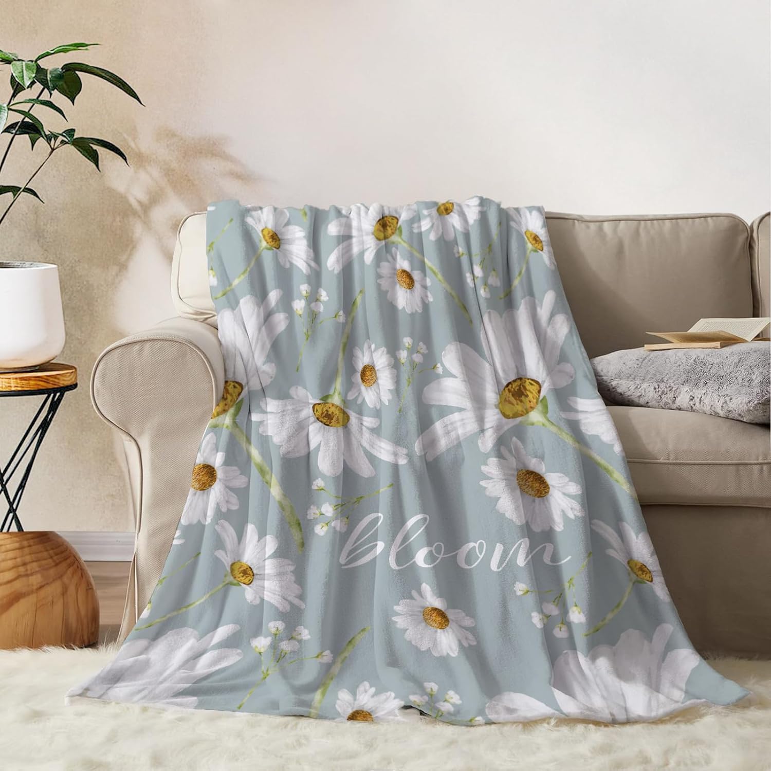 Amazon.com: YeeJu Daisy Throw Blanket 50x60 White Floral Blanket Throw Blanket for Couch Sofa ...