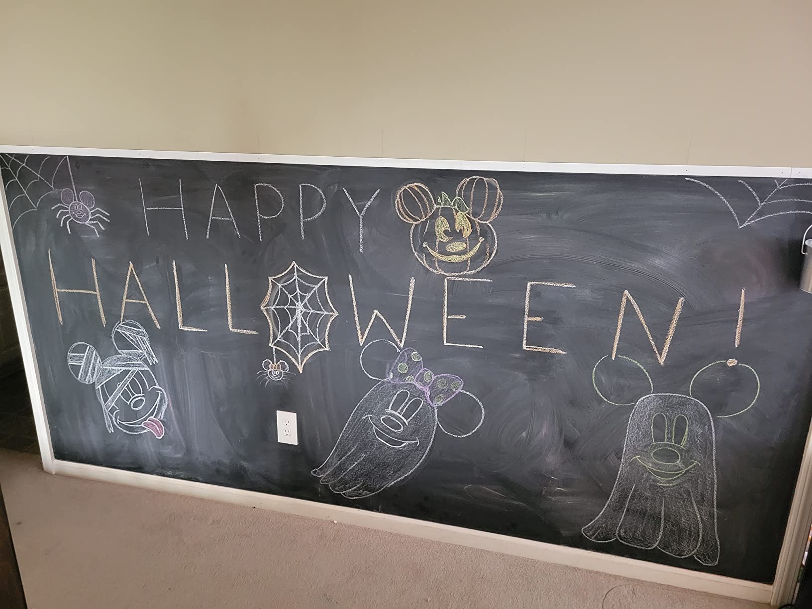 Amazon.com: Crayola Colored Chalk Sticks 12 Count - 2 Packs : Toys & Games