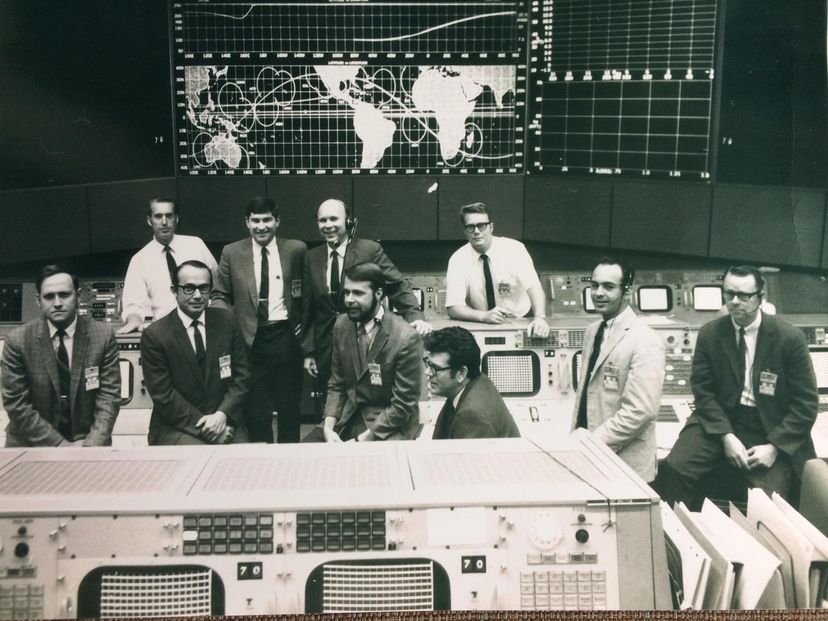 Apollo 8: The Thrilling Story of the First Mission to the Moon: Kluger ...