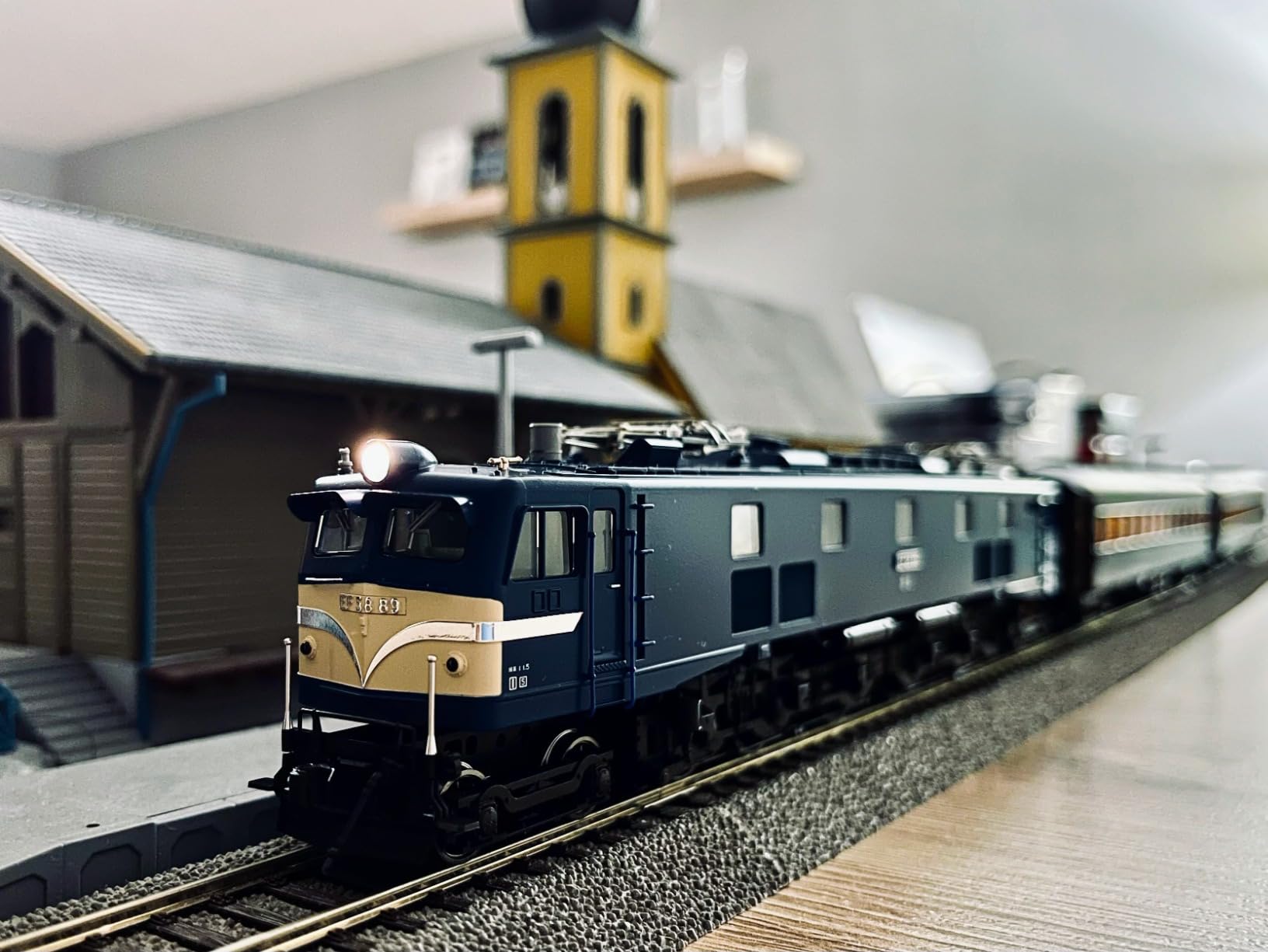 Amazon | KATO HOゲージ HO EF58 ツララ切り付・ブルー 1-324 鉄道模型 電気機関車 | 鉄道模型 通販