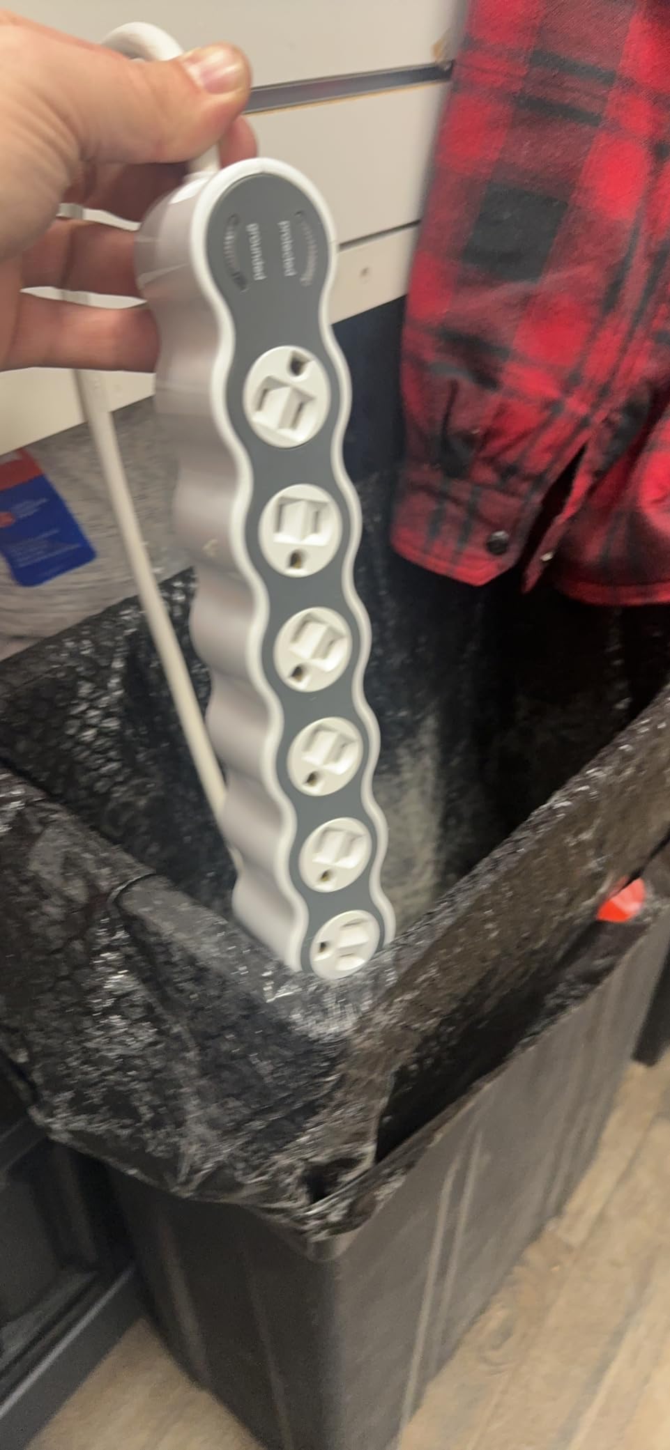 Amazon.com: 360 Electrical PowerCurve Power Strip, Extension Cord with ...