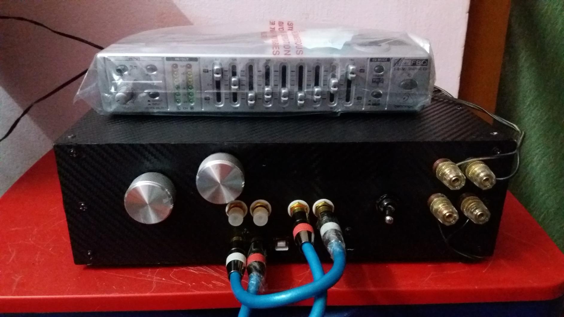 Behringer MiniFBQ FBQ800 Graphic Equalizer : Amazon.in: Musical Instruments