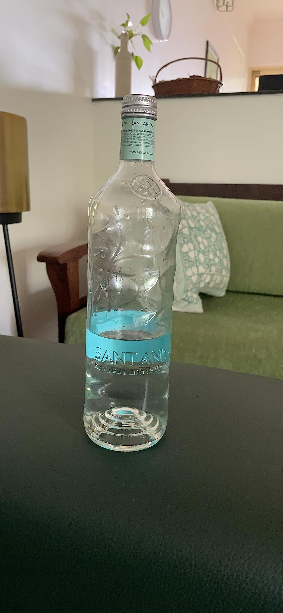 Sant Aniol Natural Mineral Water | Pack of 4 | 750ml Glass bottle | Volcanic Water | Sourced ...