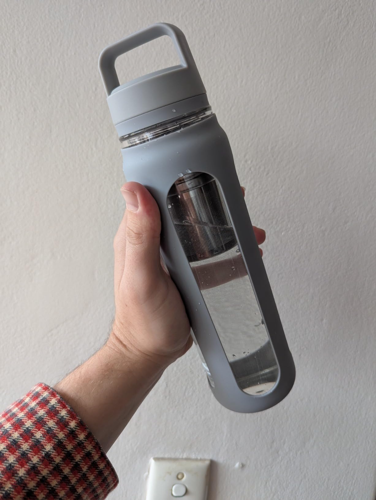 HENGFEI 22oz Chug Cap Glass Water Bottle with Silicone Sleeve, Clear ...