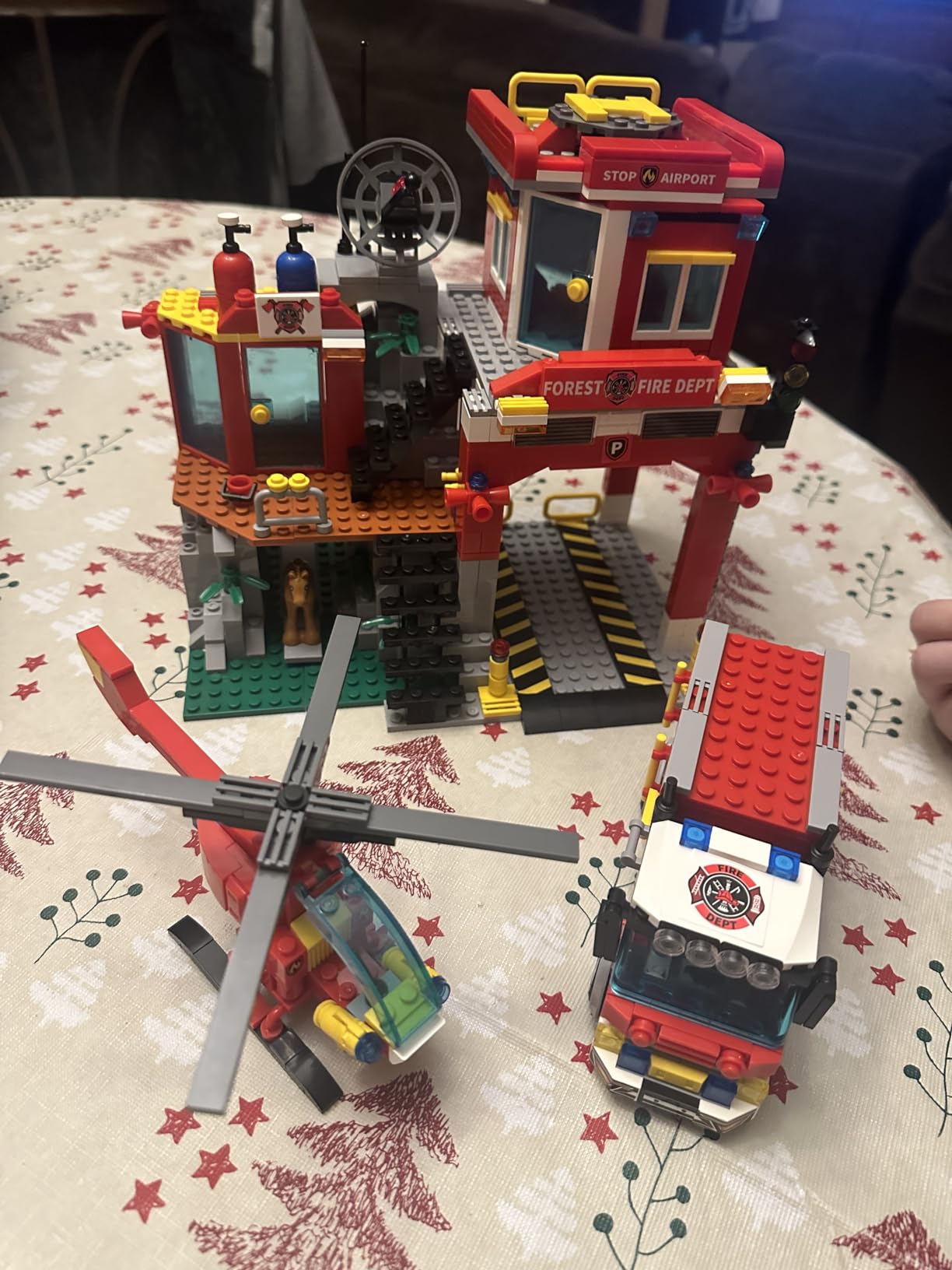 Amazon.com: HOGOKIDS City Fire Station Building Kit - 776 PCS Fire ...