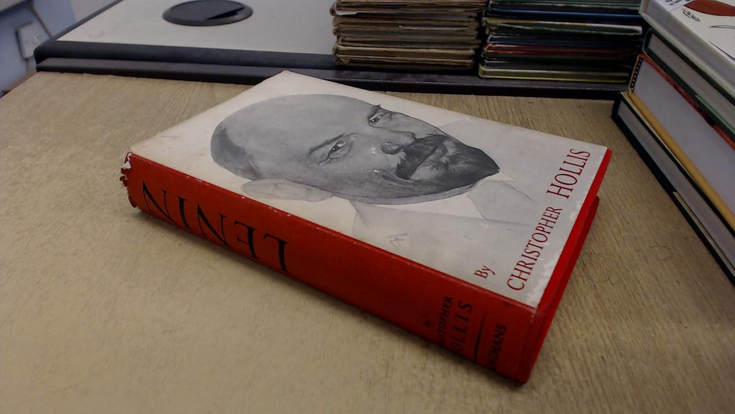 Lenin - Portrait of a Professional Revolutionary: Hollis, Christopher ...