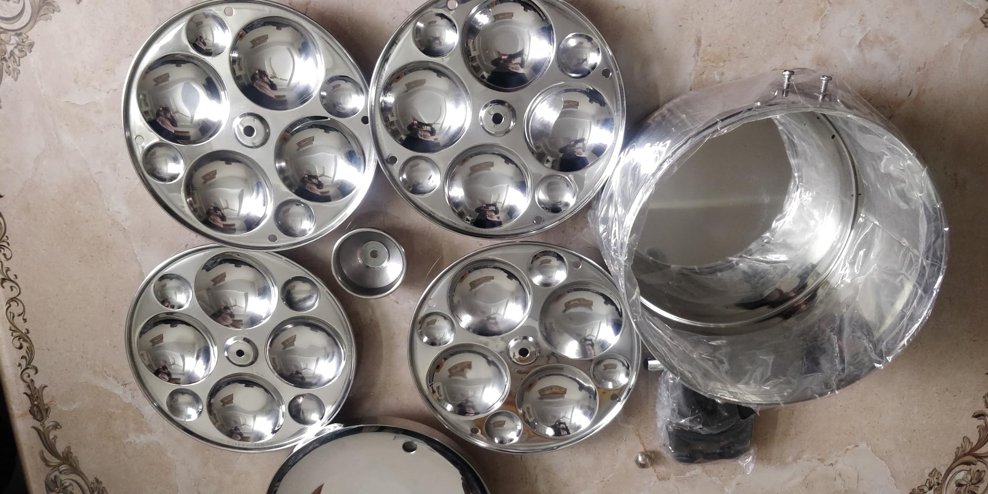 USHA SHRIRAM Stainless Steel Idli Cooker (4 Plate - 16 Button Idlis, 16 ...