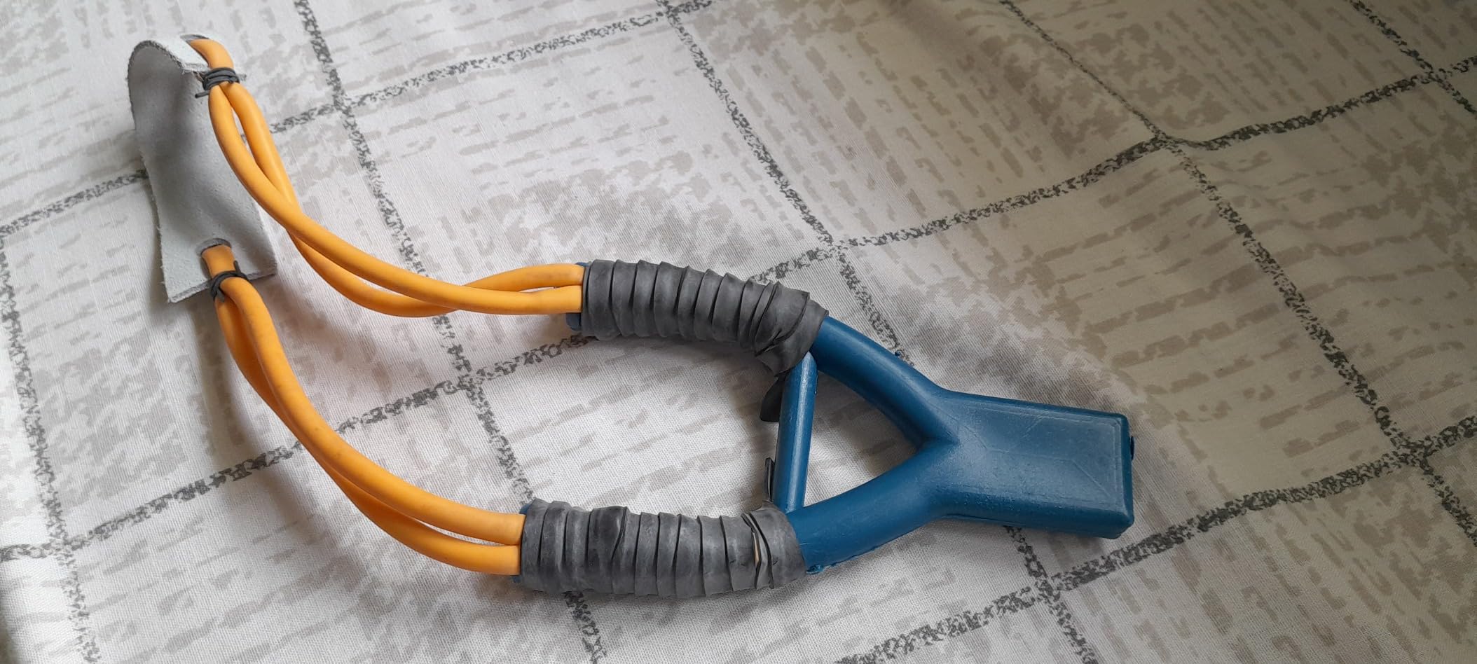 advancedestore Rubber plastic handle Powerful Catapult Slingshot ...