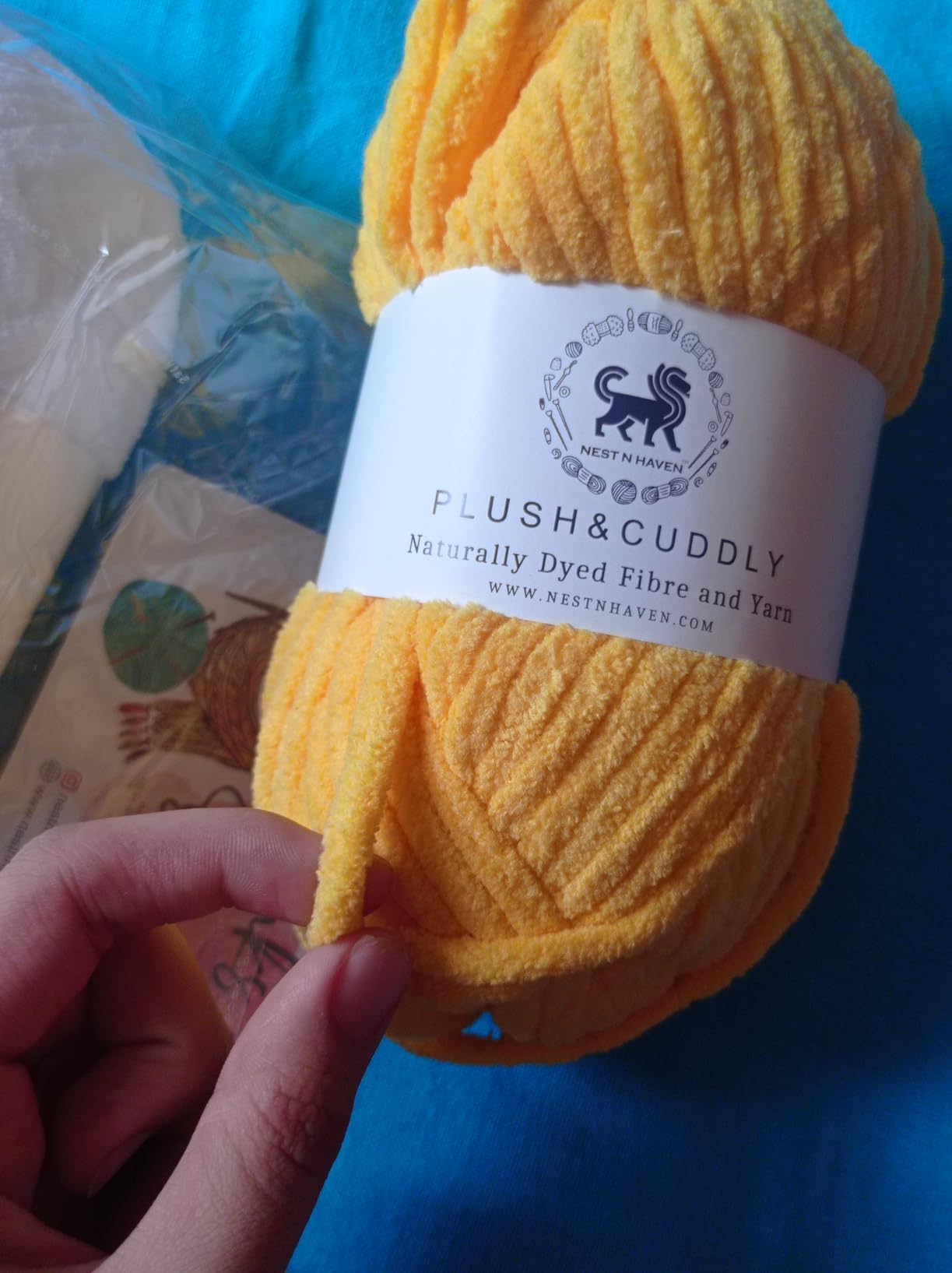 NESTNHAVEN, Wool, Plush & Cuddly, Chenille Yarn Supersoft Hand Knitting ...