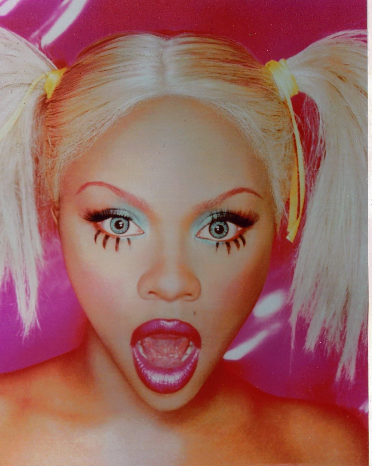 Lil' Kim 8x10 Photo K8898 at Amazon's Entertainment Collectibles Store
