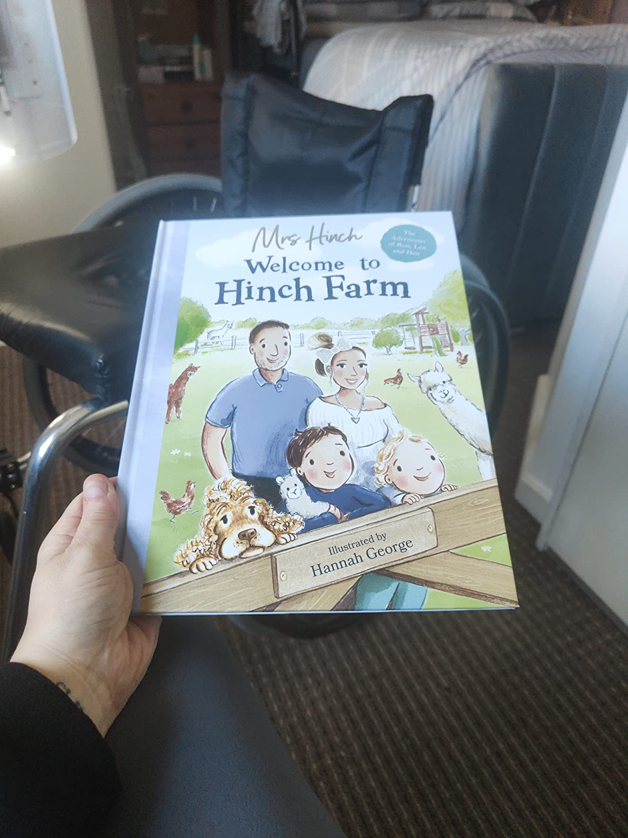 Welcome to Hinch Farm: From the Sunday Times bestseller (The Adventures ...