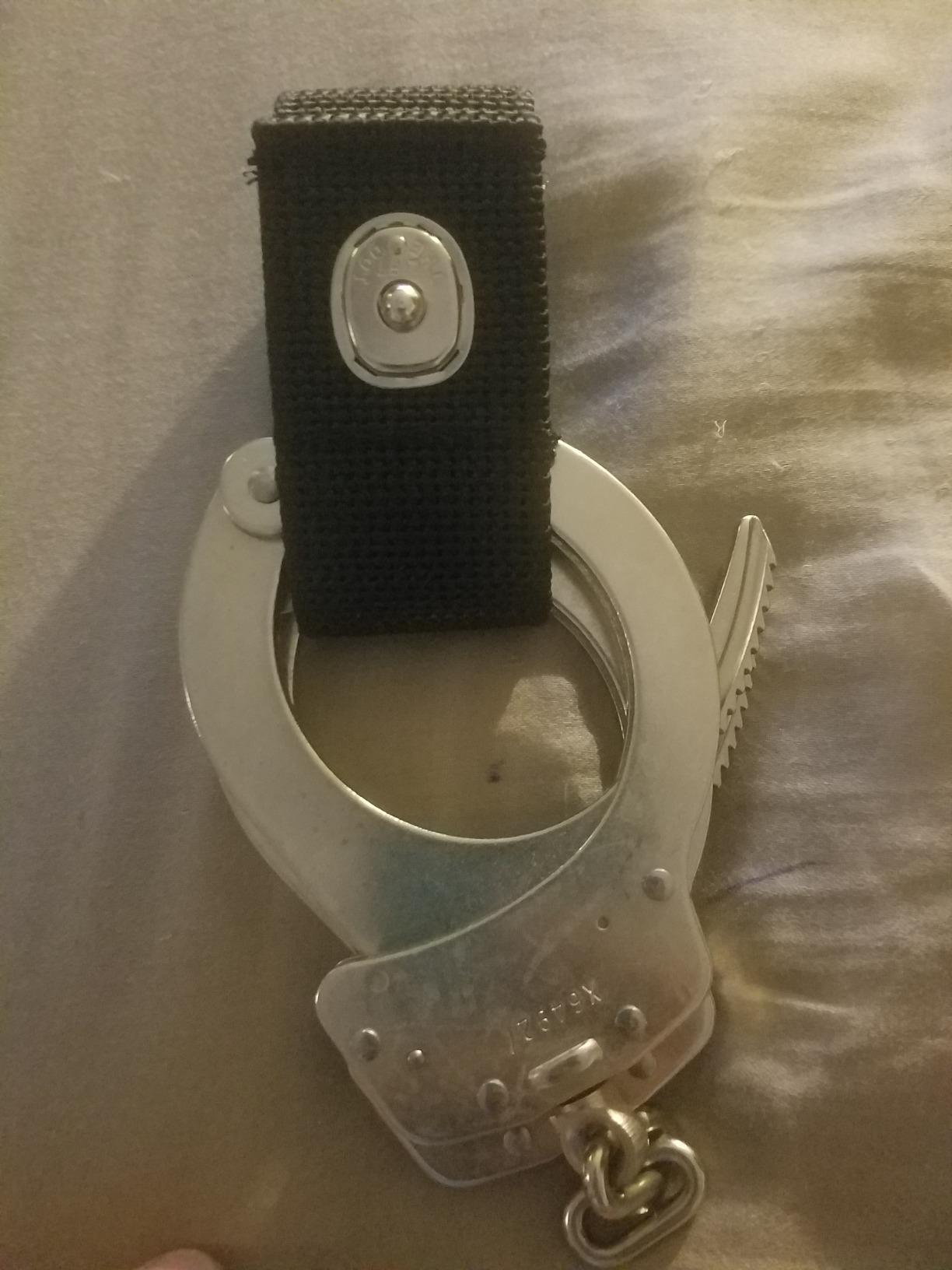 Amazon.com : HWC Nylon Police Duty Gear HANDCUFF STRAP - Snaps ...