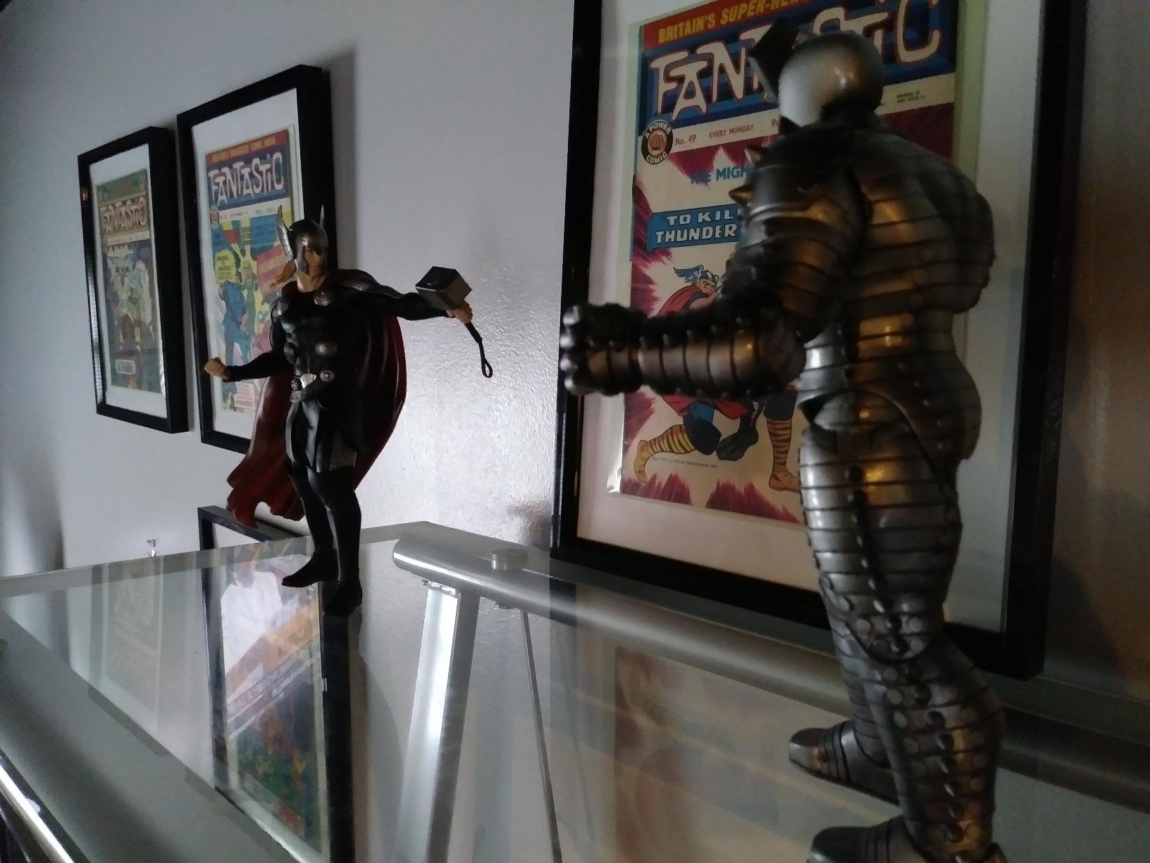 Amazon.com: Diamond Select Toys Marvel Select Destroyer Action Figure ...