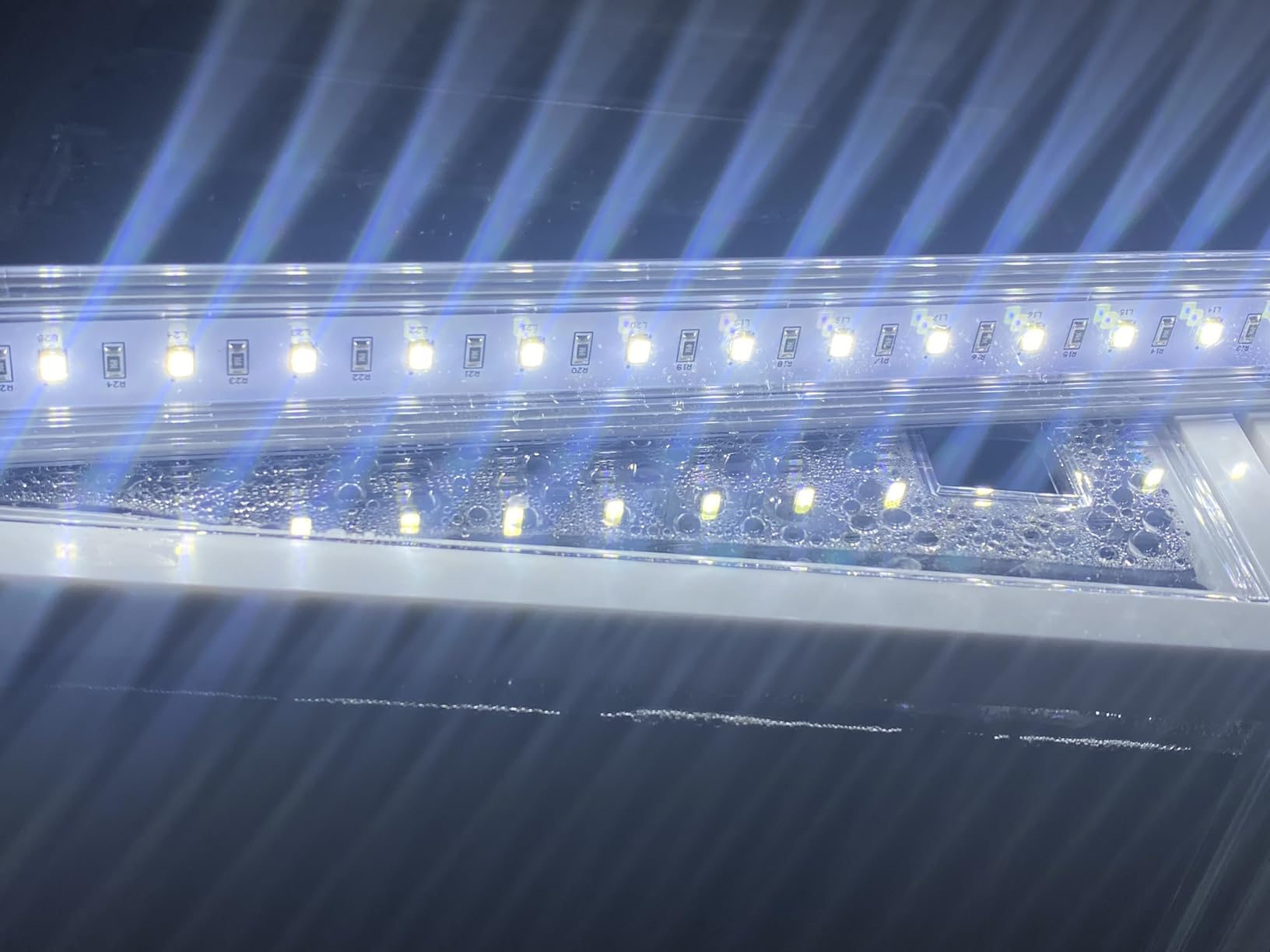 Amazon.co.jp: Gex GEX Clear LED Flatty 4052 WH Slim High Brightness LED, 15.7 - 20.5 inches (40 ...