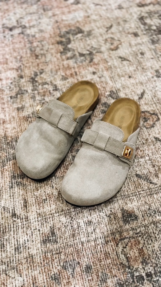 Watch Clogs for Fall on Amazon Live