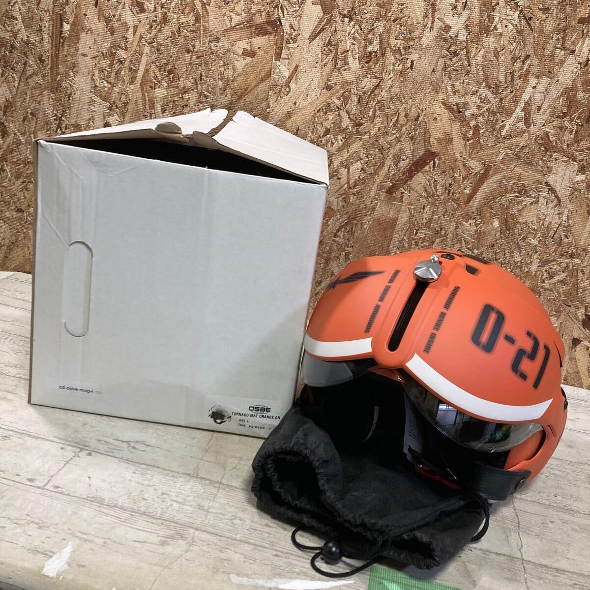 Amazon.co.jp: 箱付B級品 OSBE TORNADO パイロットヘルメット マットオレンジ GR サイズL オスベ オズべ イタリア 佐川急便発送 TM-8 : ホーム＆キッチン
