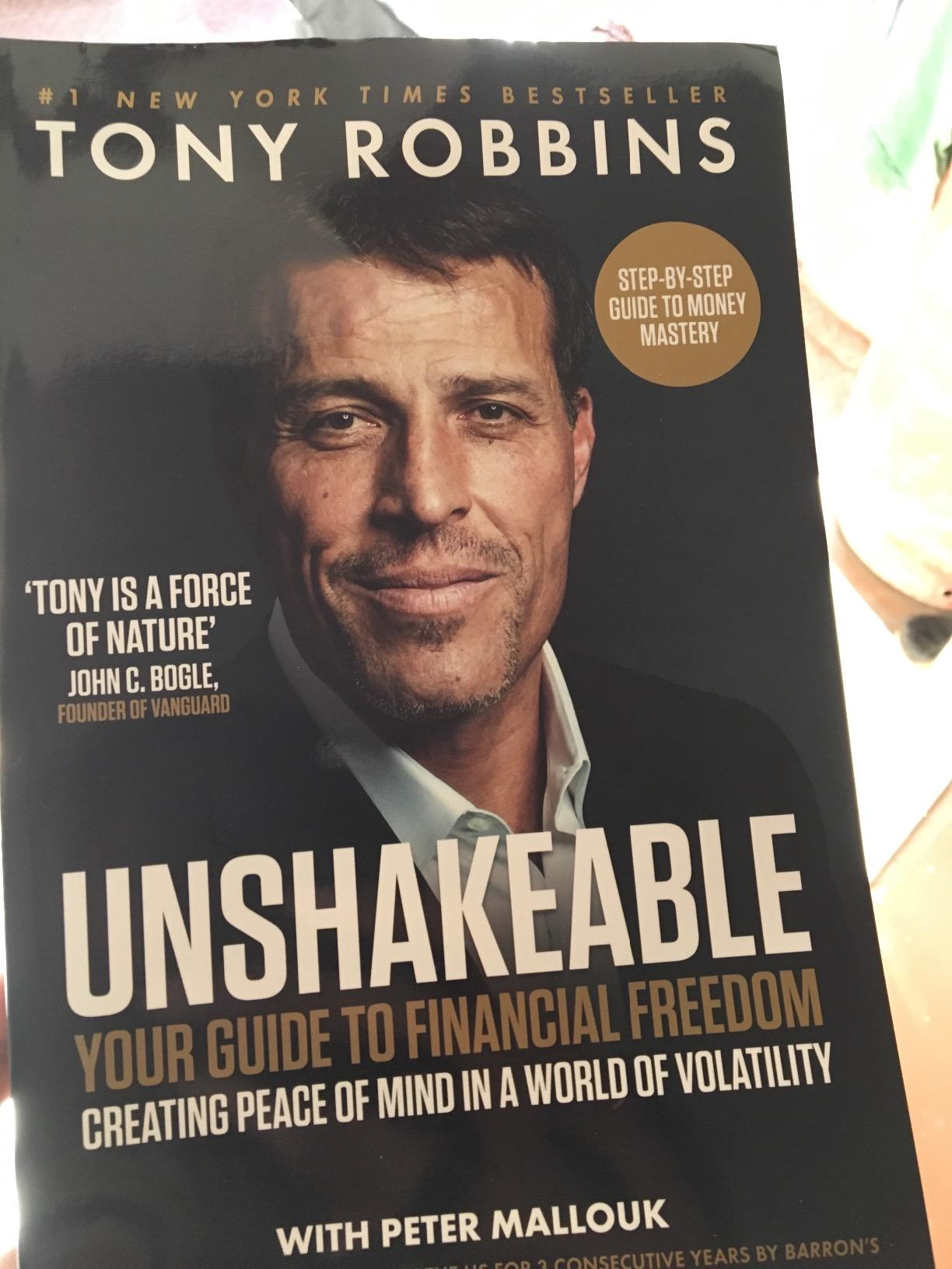 Unshakeable : Tony Robbins: Amazon.in: Books