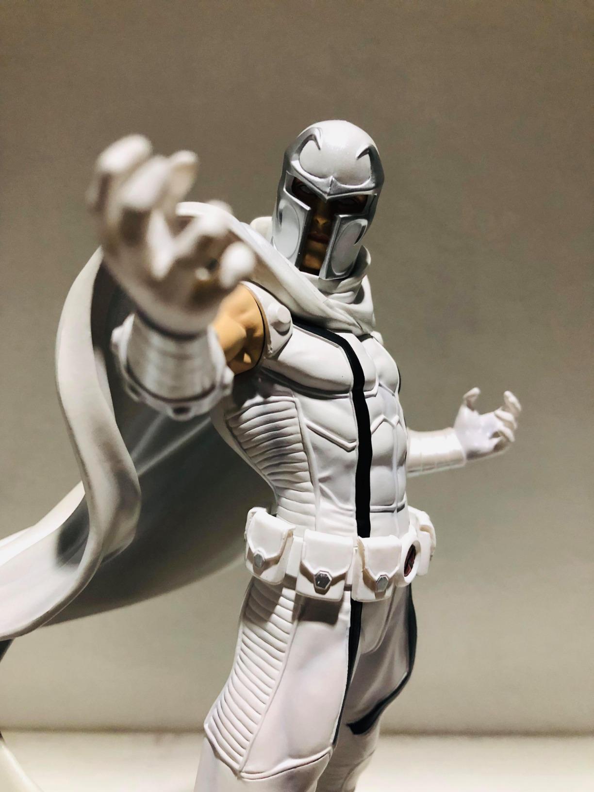 Amazon.com: Kotobukiya Marvel Now: Magneto White Costume Version ARTFX+ ...