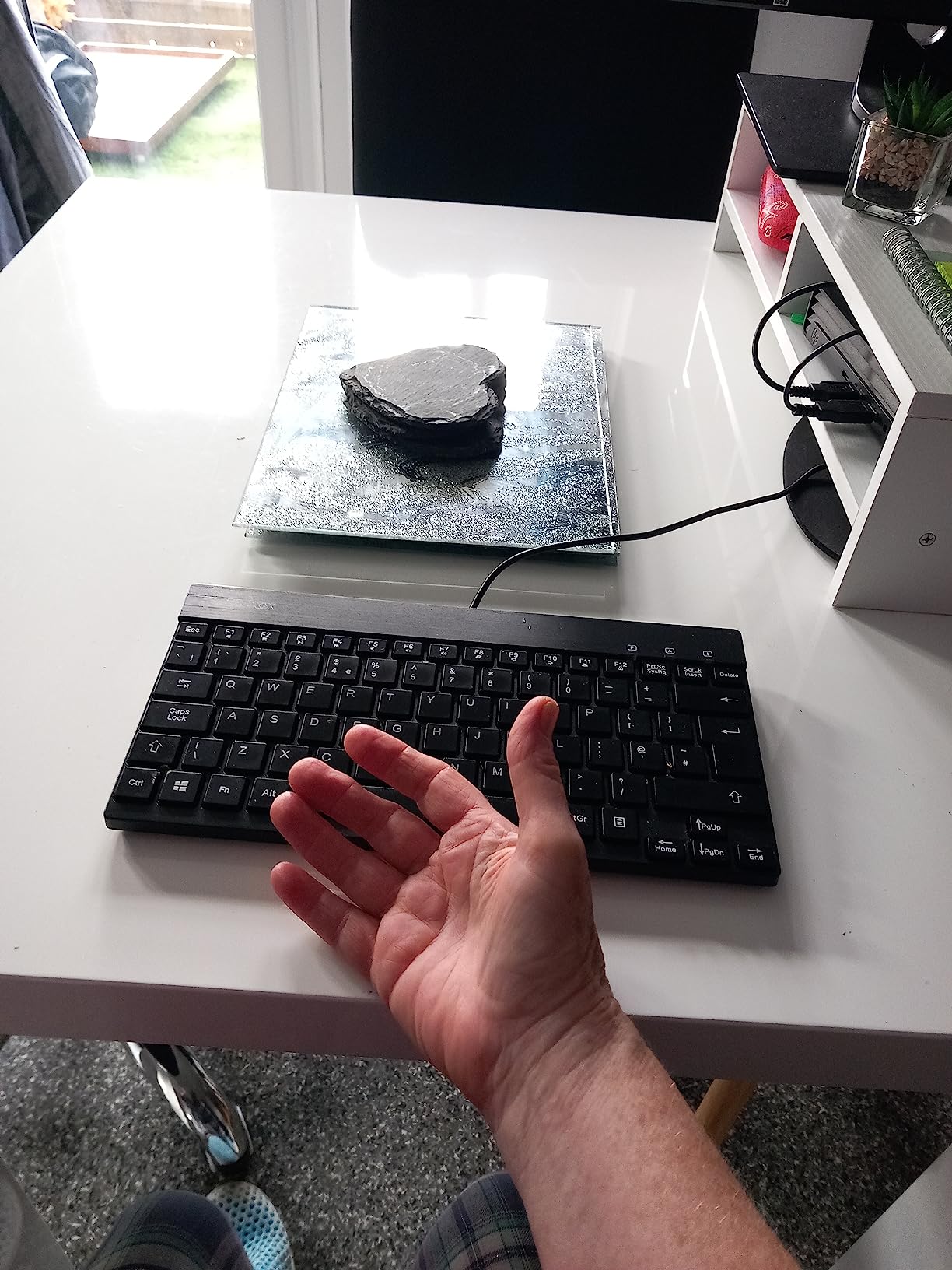 ASIDE USB Wired Mini Keyboard, Slim Ergonomic Keyboard Small Compact ...