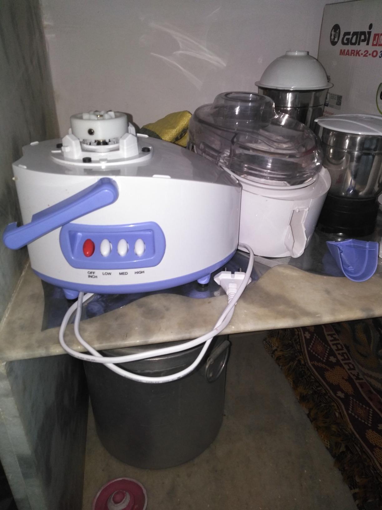 Buy Gopi Mixer Grinder, 600W (White) Online at Low Prices in India ...