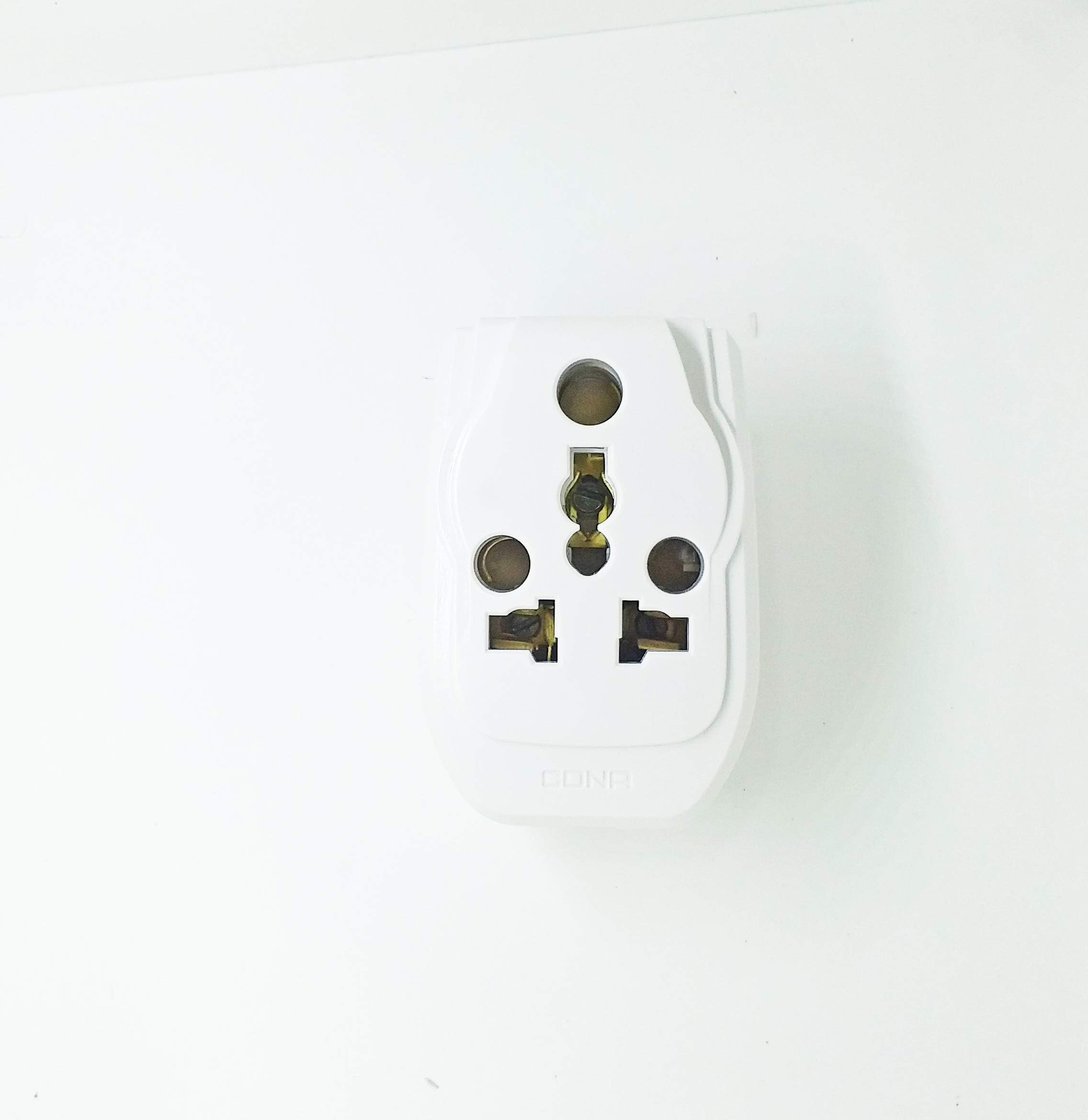 GM Modular 3008-3 Pin Universal Travel Adaptor (with Surge Protector ...