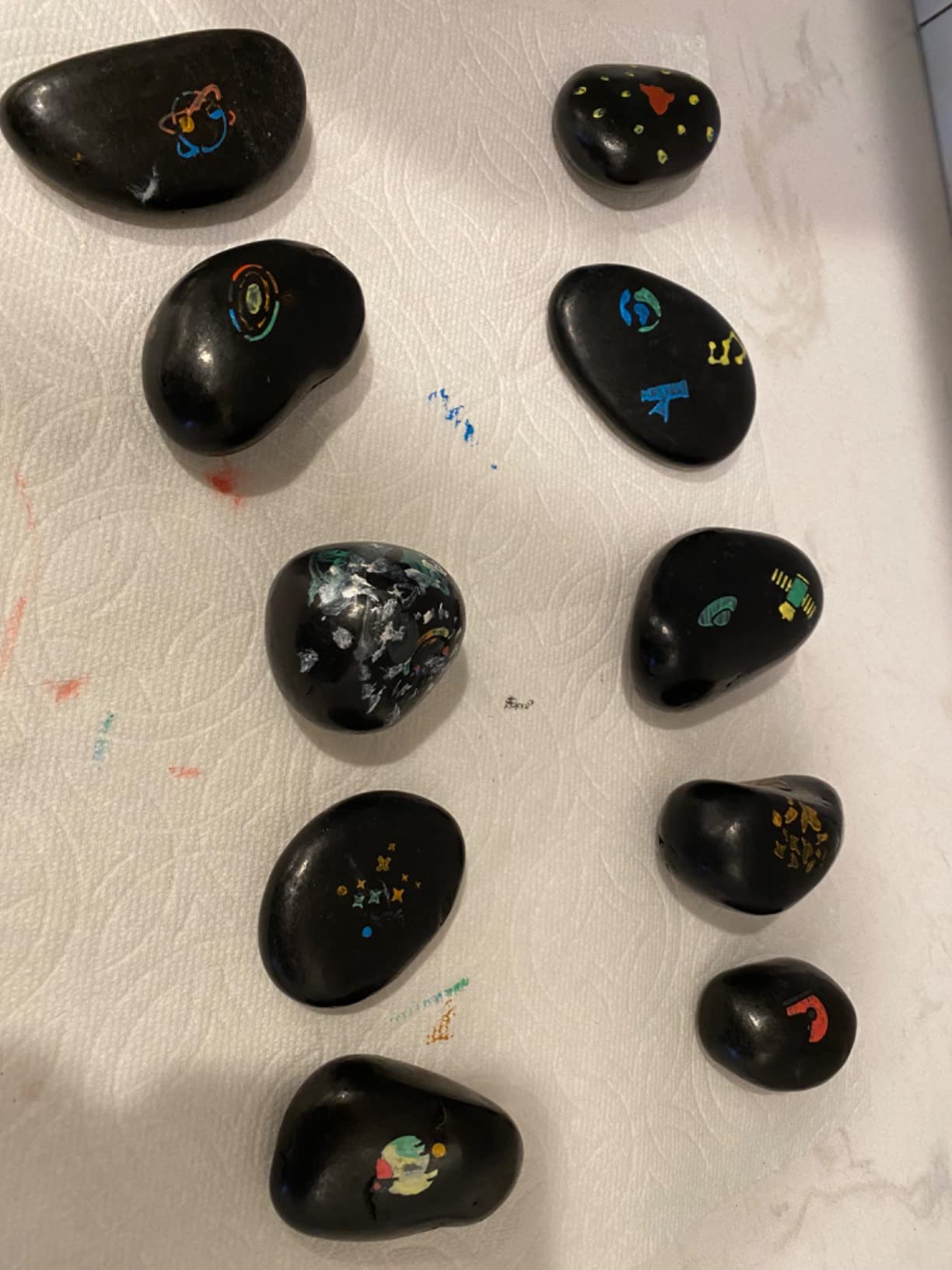 Amazon.com: Discovery Kids Solar System Rock Art Studio, Includes 8 ...