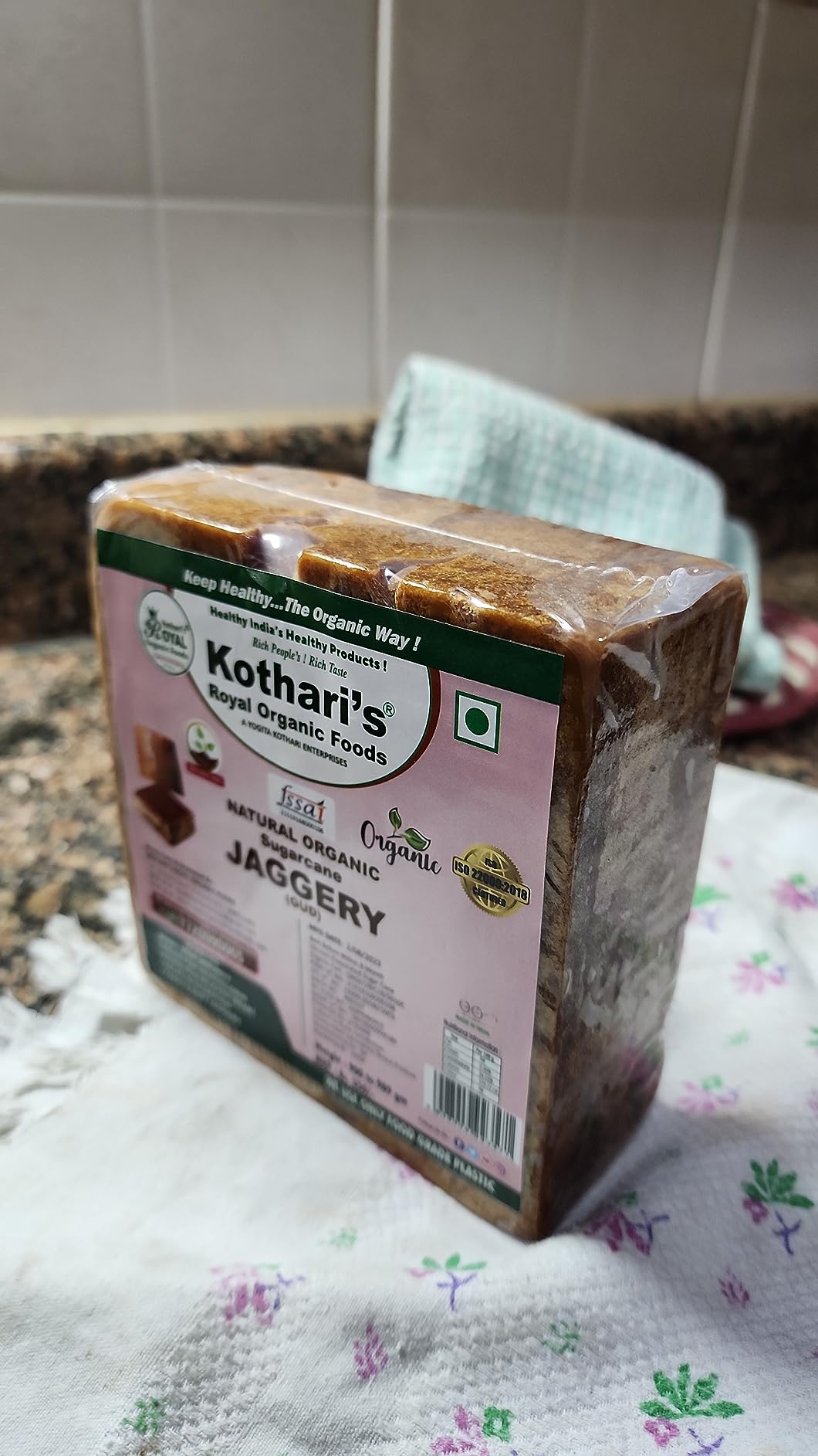 Kothari's Royal Organic Jaggery 900 GM (Sugarcane Jaggery Block/Gud/Gur ...
