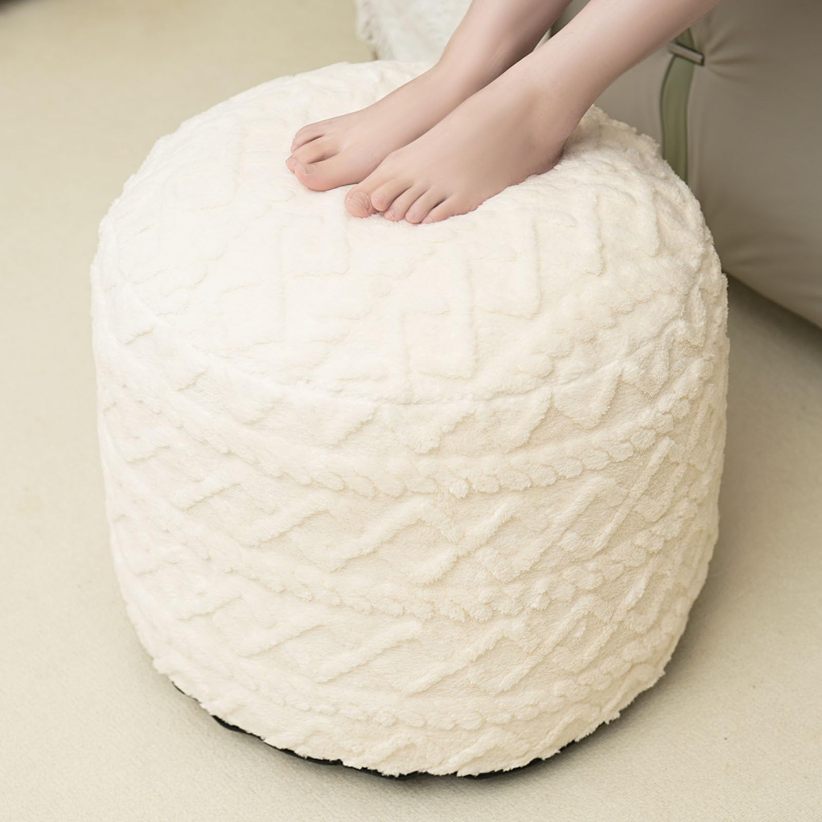 Amazon.com: Round Stuffed Pouf Ottoman for Foot Rest, Faux Fur Poufs ...