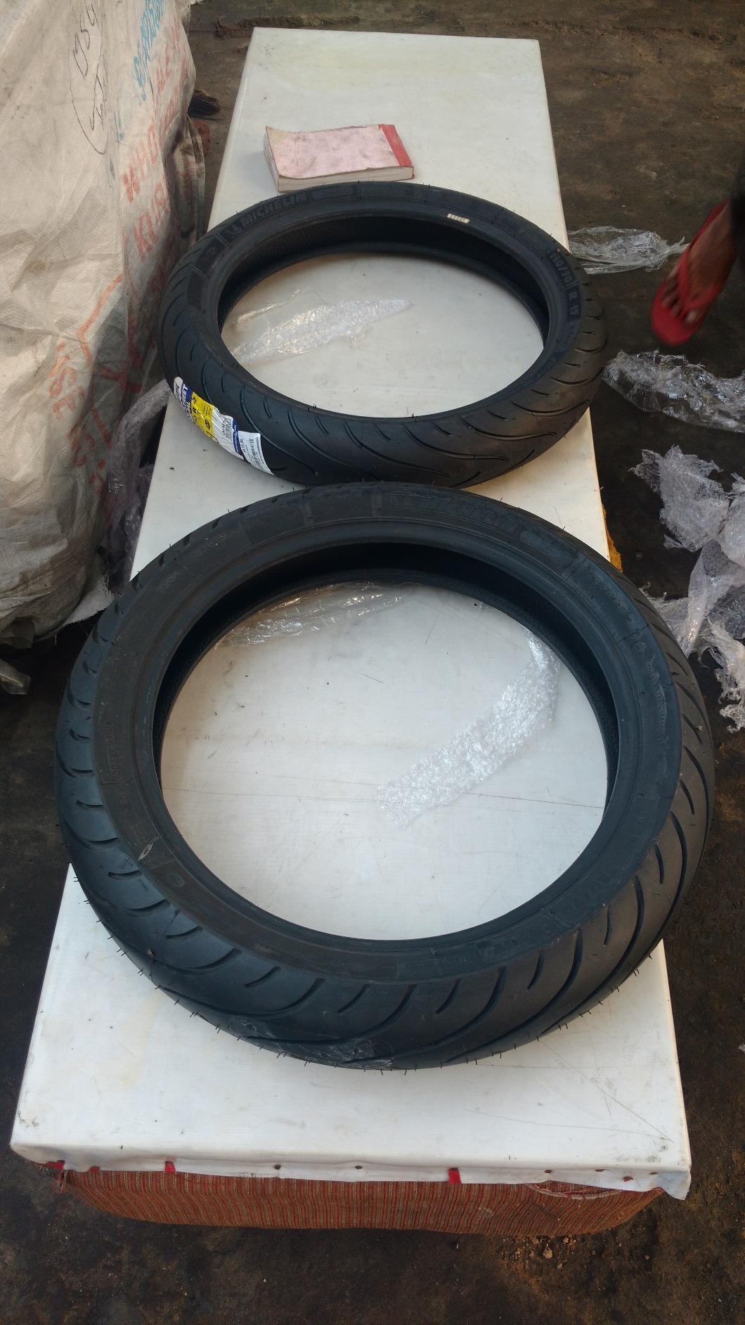 Michelin Pilot Street 130/70 R17 Tubeless Bike Tyre,Rear : Amazon.in ...