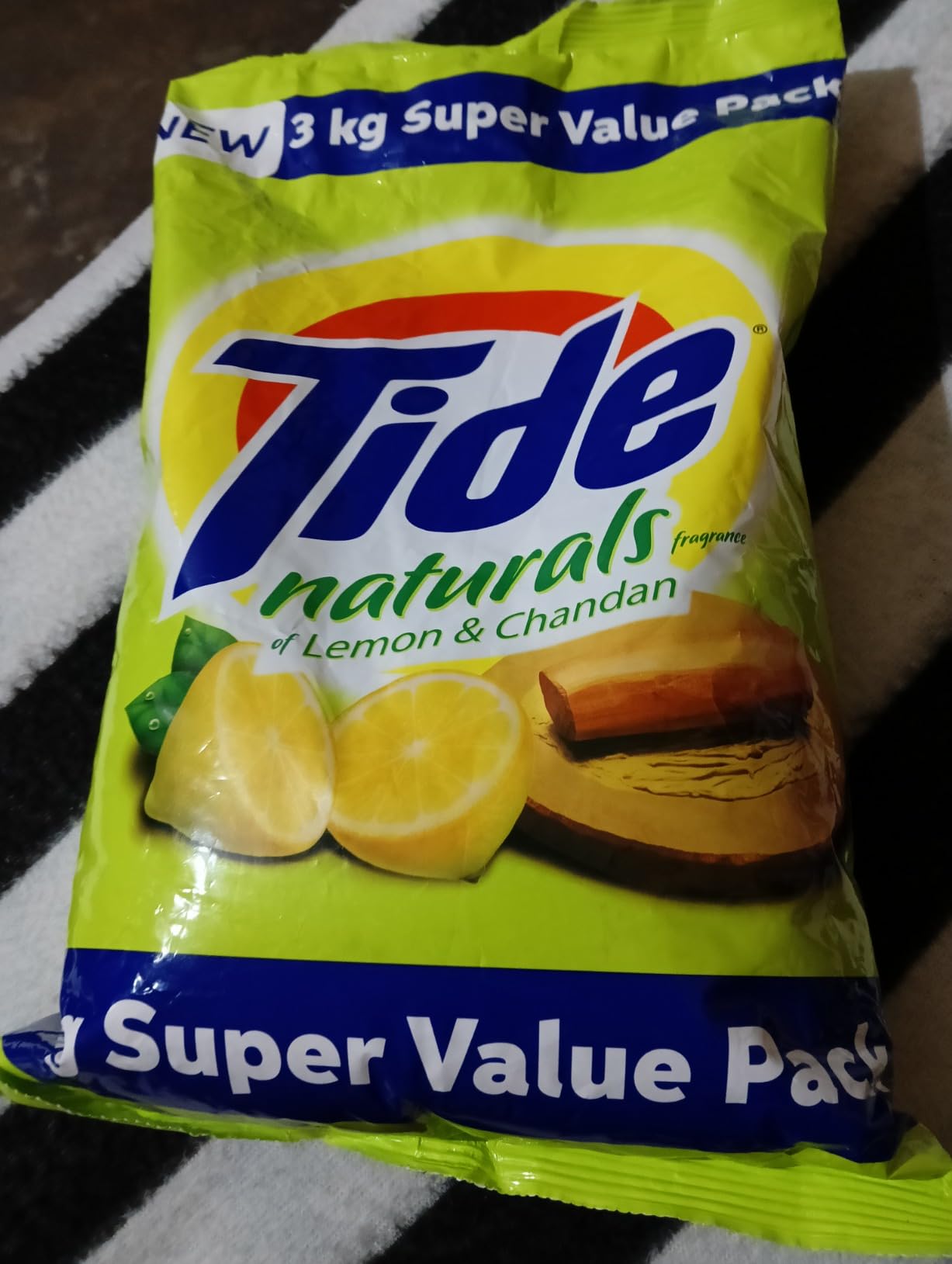 Tide Naturals 3kg Detergent Powder – Lemon and Chandan : Amazon.in ...