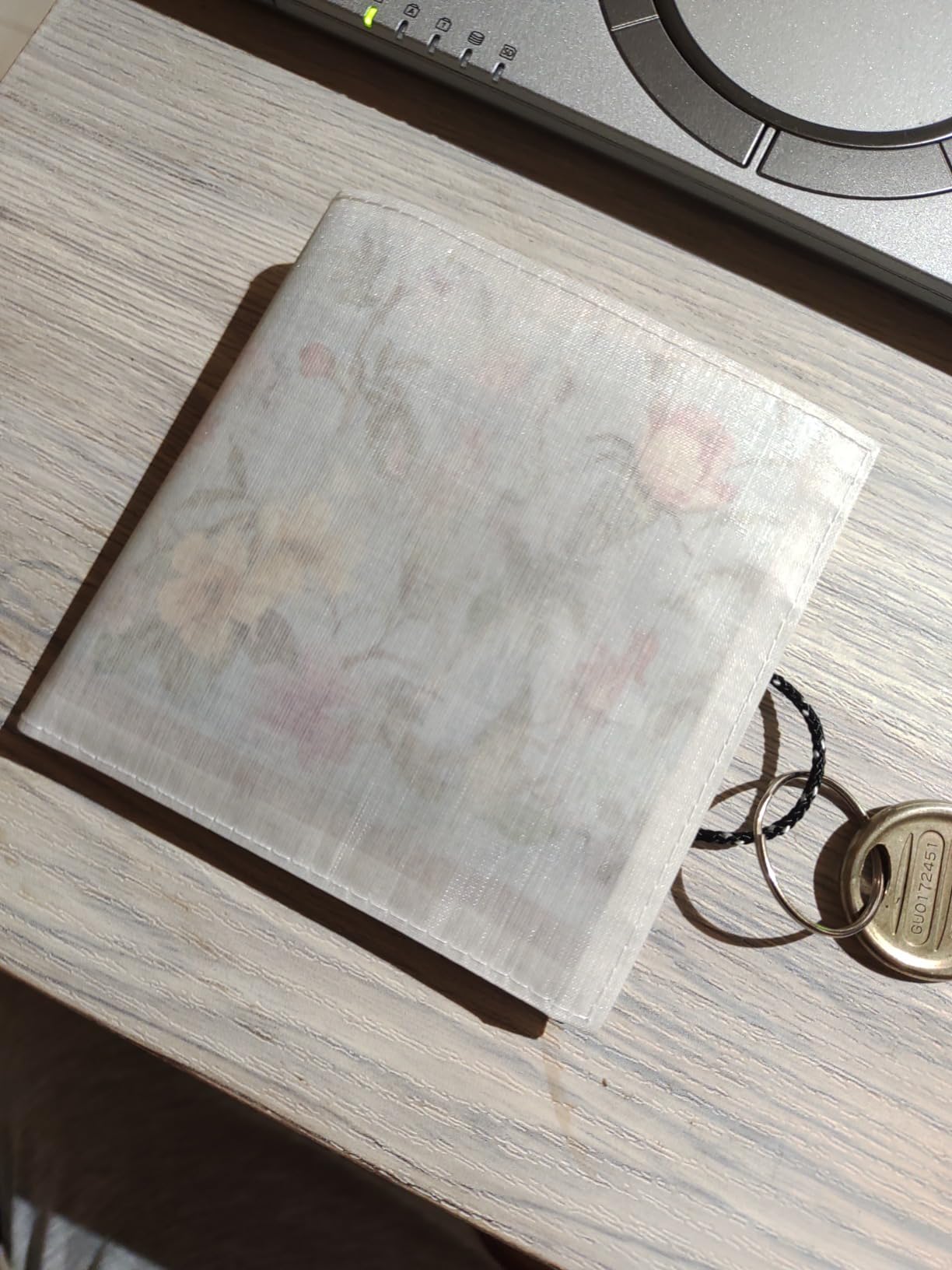 Amazon | DCF Hybirid 二つ折りウォレット 登山 アウトドア ダイニーマ キューベンファイバー ハイブリッド 軽量 財布 ...