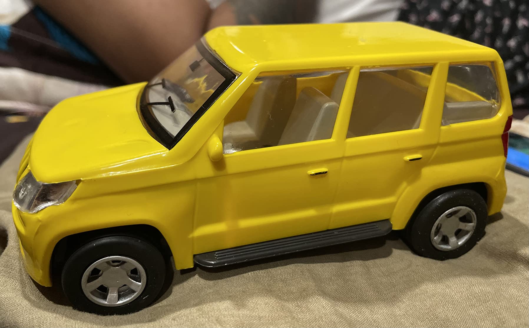 Shinsei Plastic TUV 300 DX Toy Car (Assorted Colour) : Amazon.in: Toys ...