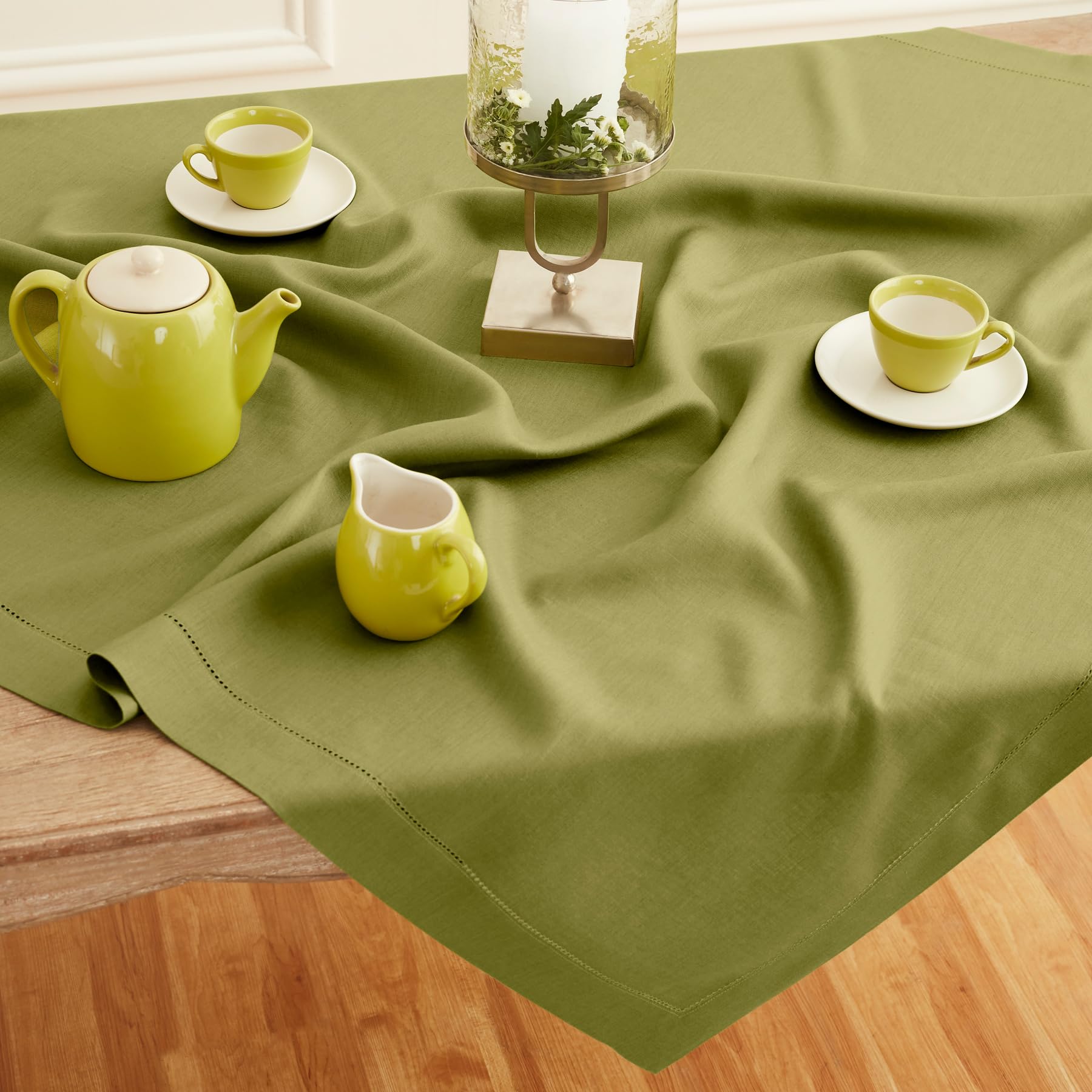 Amazon.com: Solino Home Avocado Green Linen Tablecloth 52 x 52 Inch ...