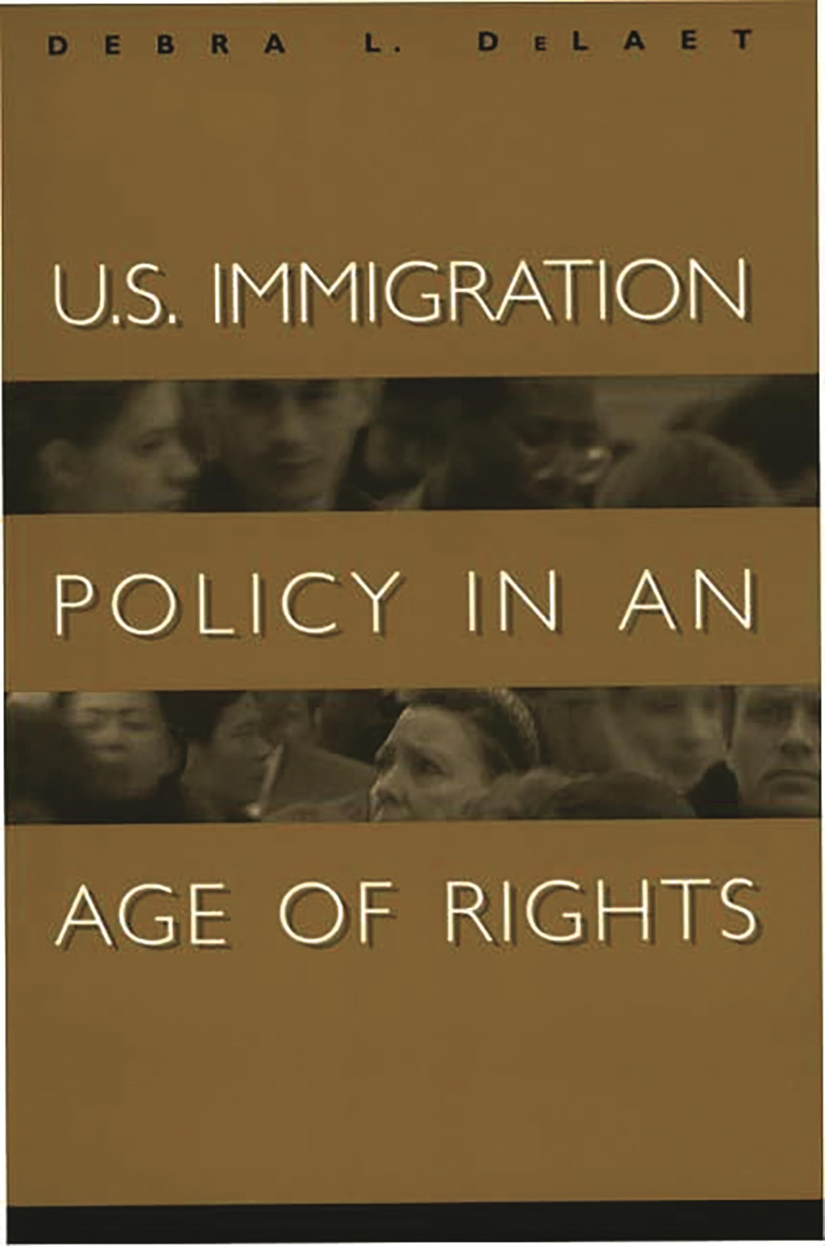 Amazon.com: U.S. Immigration Policy in an Age of Rights: 9780275967642 ...