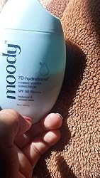 Moody Hydro Burst Water Sunscreen With Hyaluronic & SPF 50 PA +++ UVA/B ...